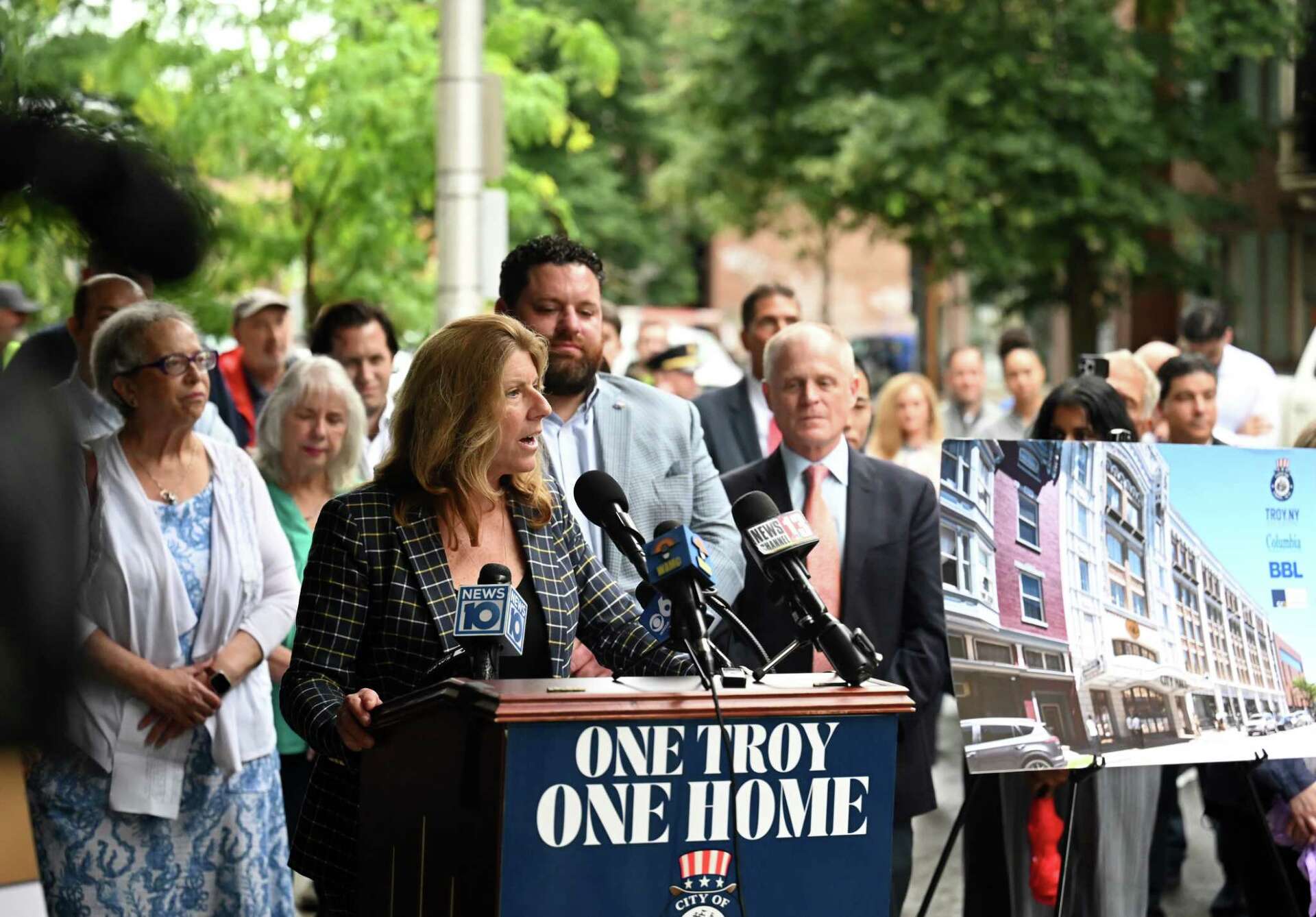 Troy City Hall to move into Proctor's