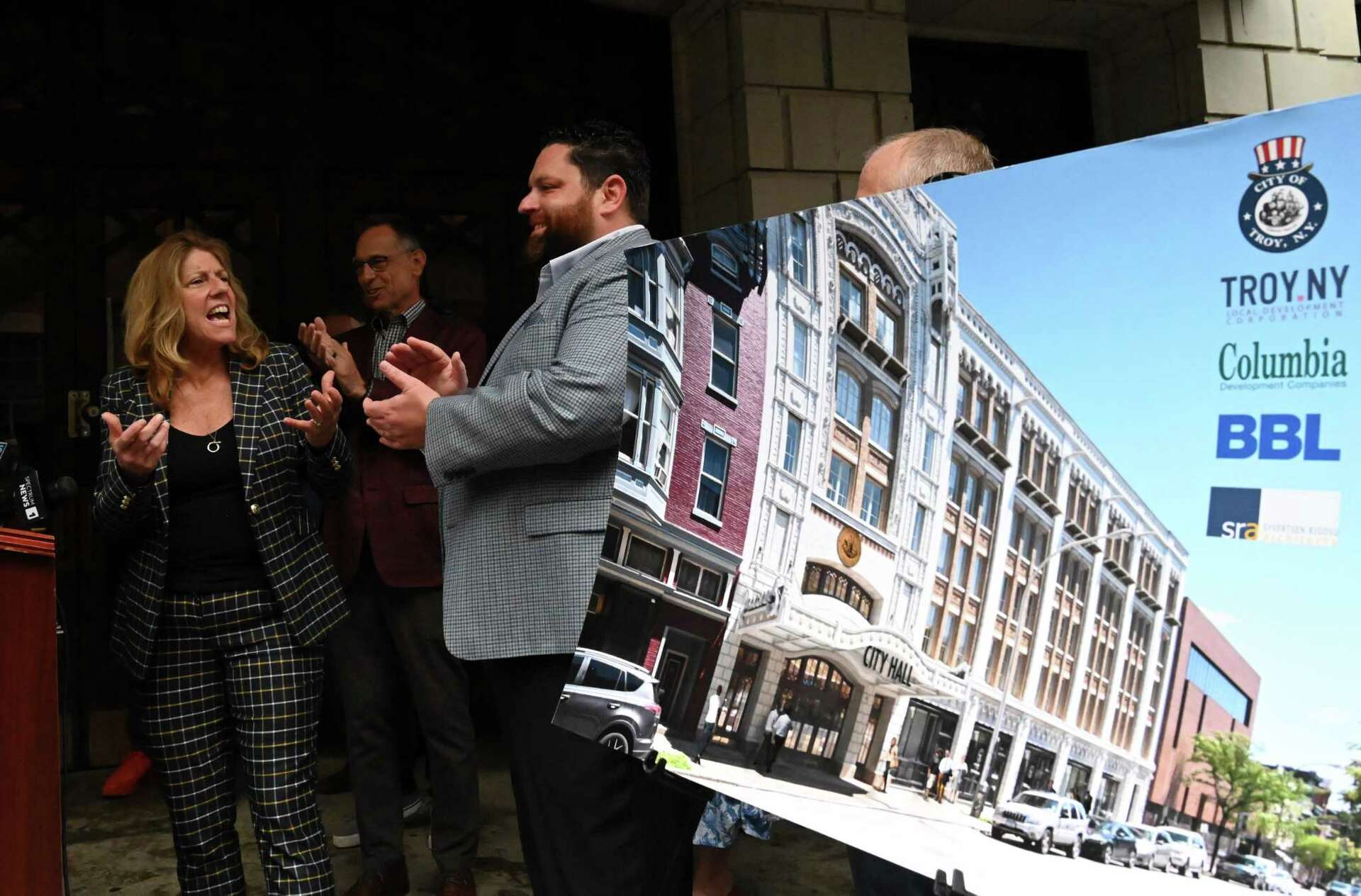 Troy City Hall to move into Proctor's