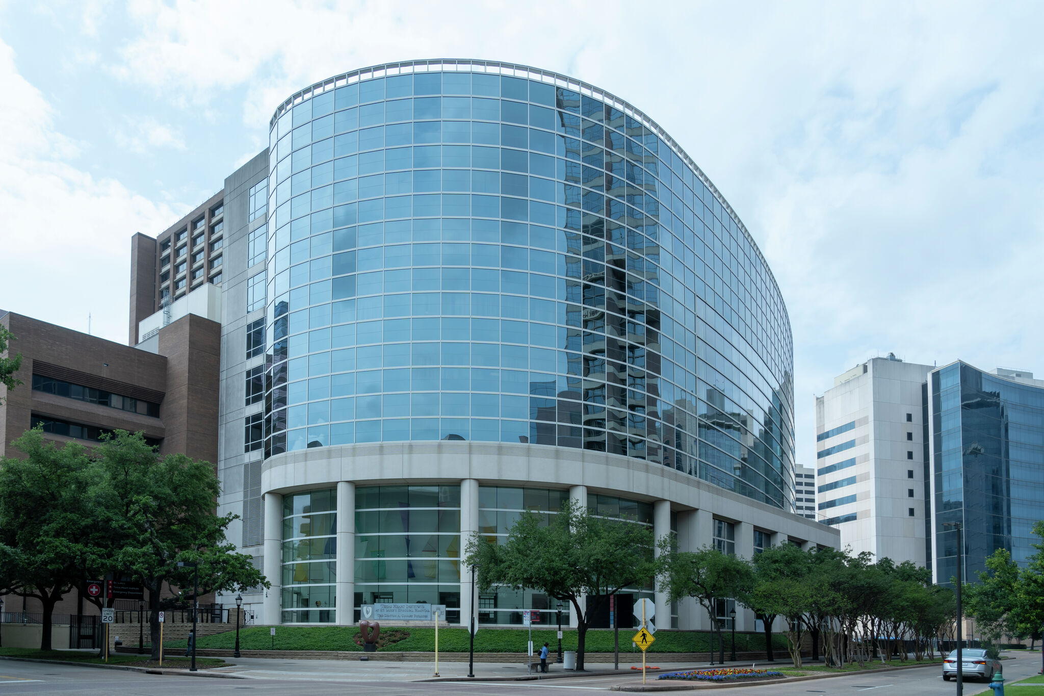 Texas surgeons complete first fully robotic heart transplant in U.S.