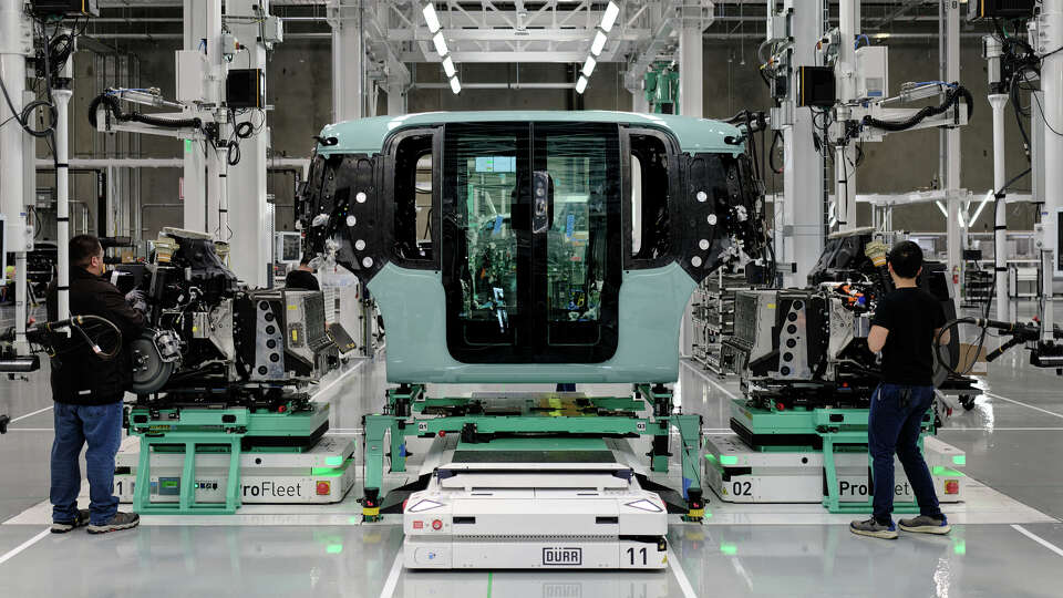 Zoox is opening Bay Area factory to build and train its robotaxis