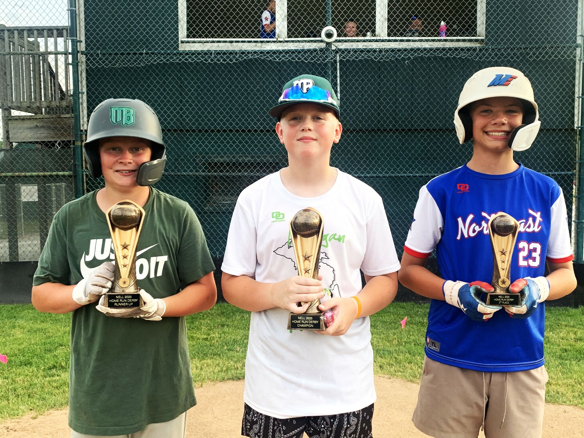 Blalock wins home run derby for ailing father