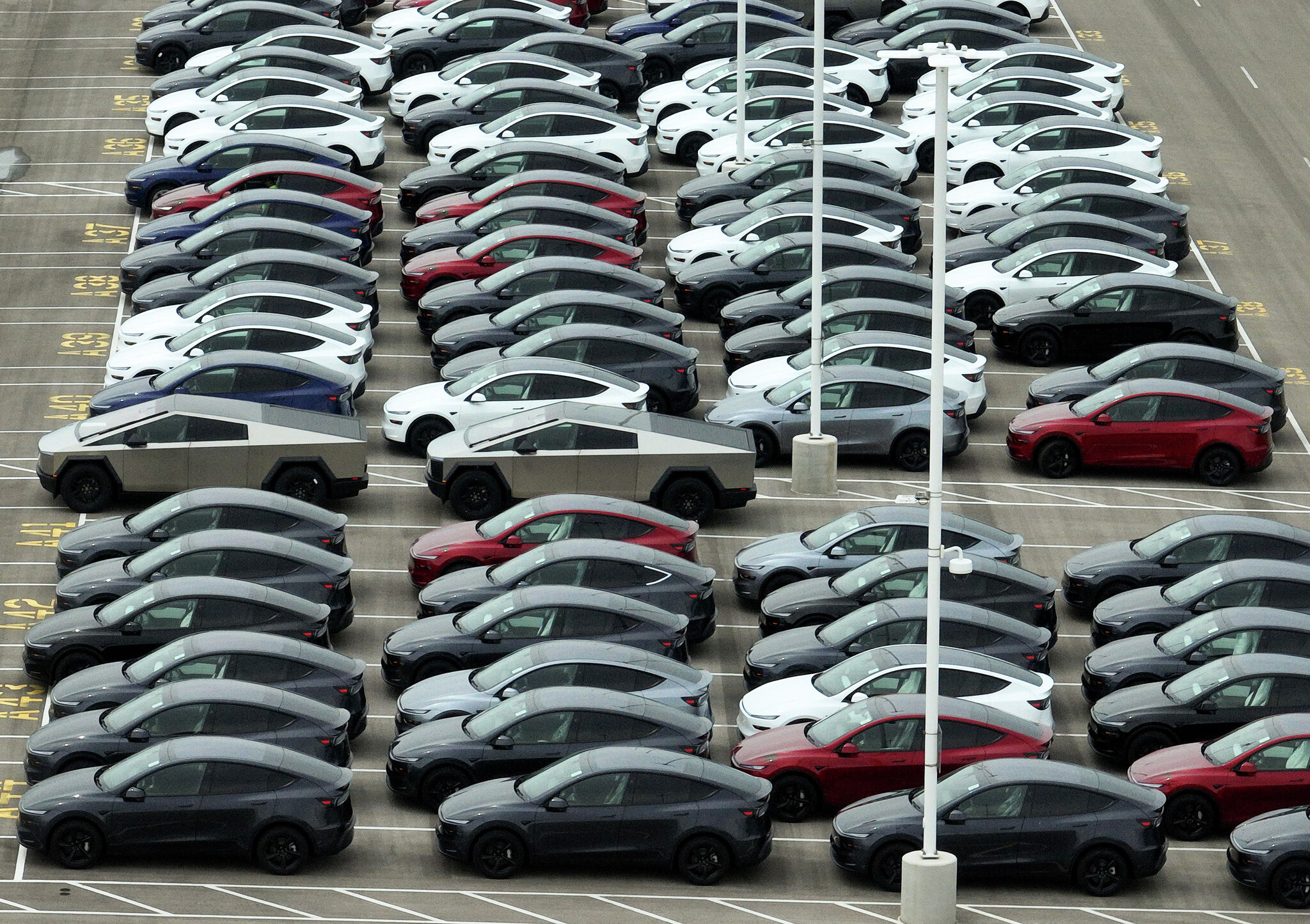 Tesla to pause Cybertruck, Model Y production at Texas factory