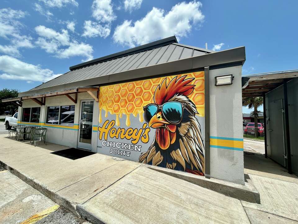 Honey's Chicken Joint finally opens in San Antonio