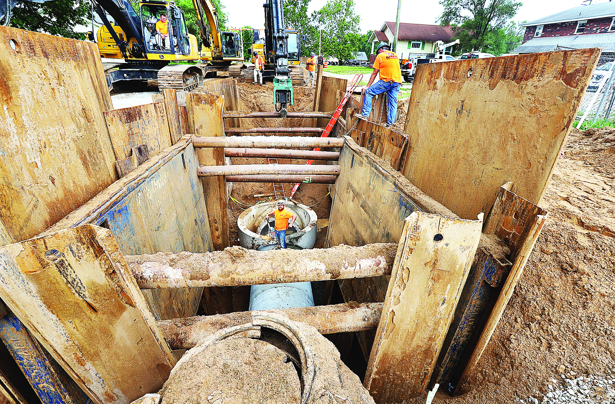 Wood River crews install new sewers to meet EPA requirements