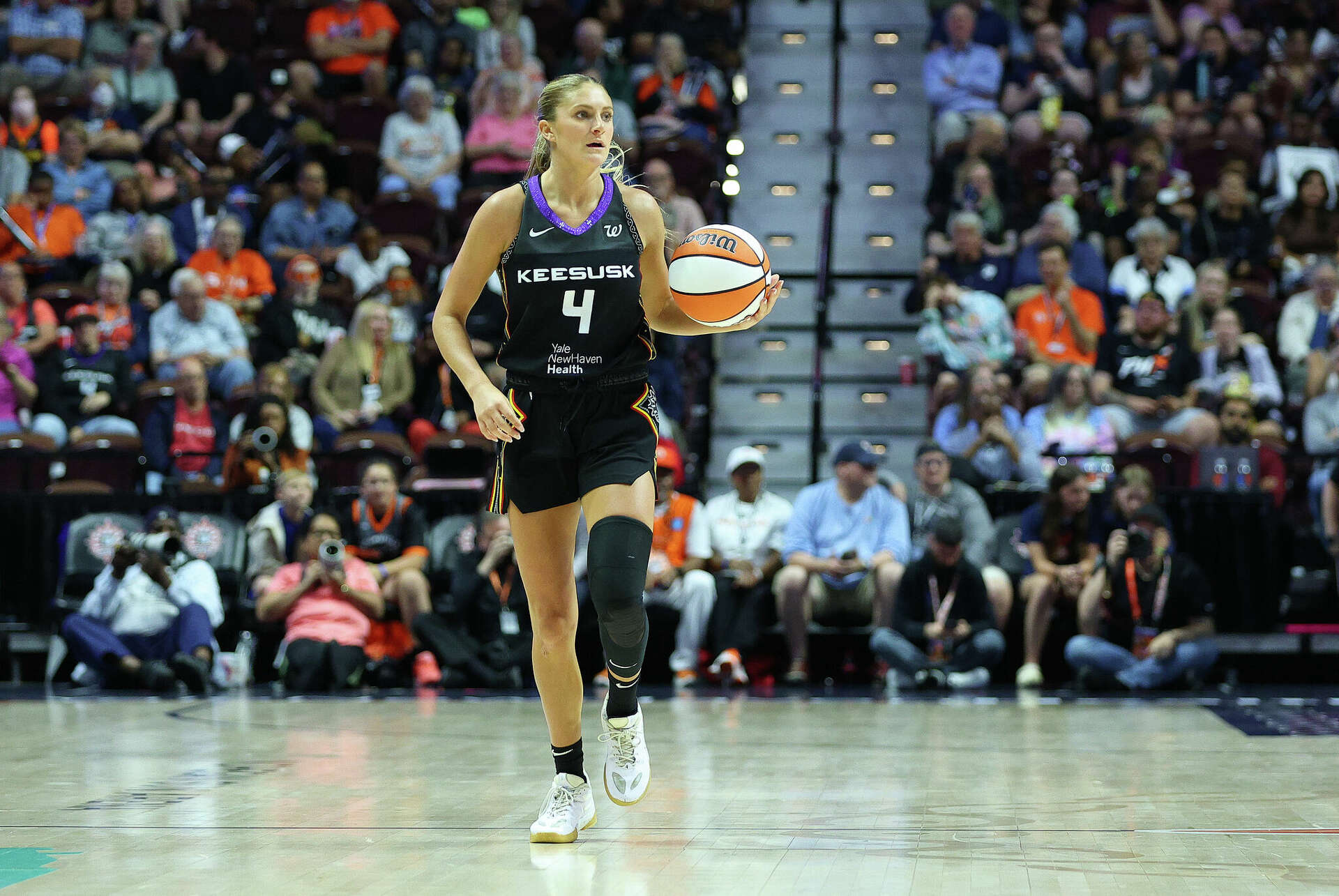 CT Sun fall to Phoenix Mercury, former Sun star Alyssa Thomas
