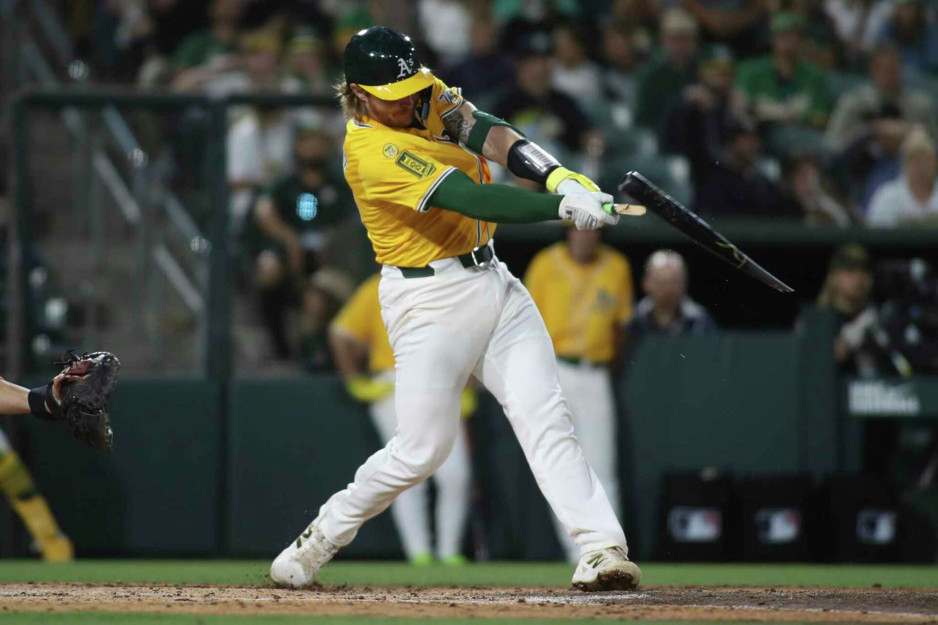 Houston Astros lose in walk-off fashion again to Athletics