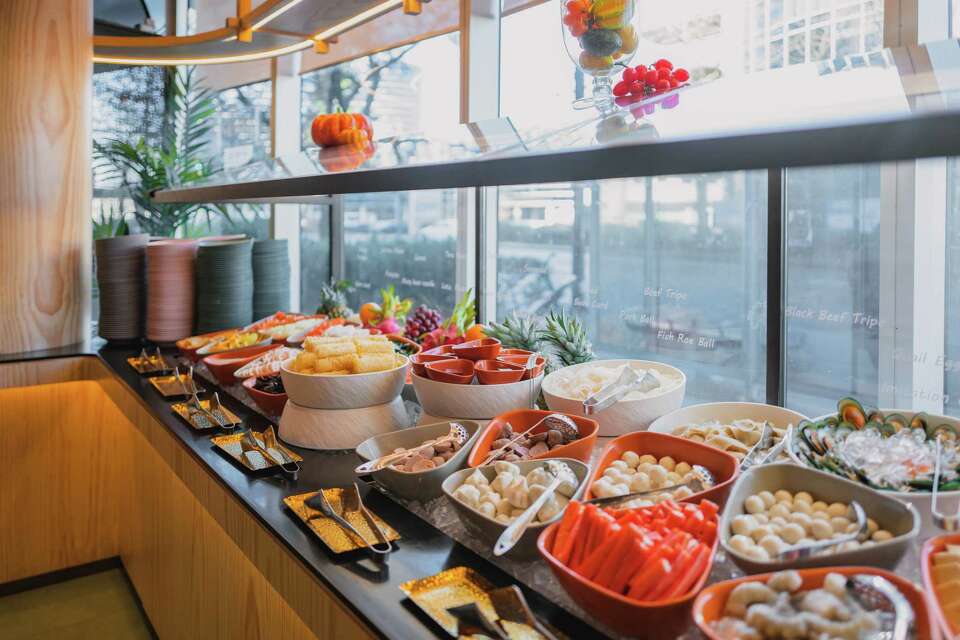 Chocho Hot Pot opens first U.S. all-you-can-eat spot in Katy