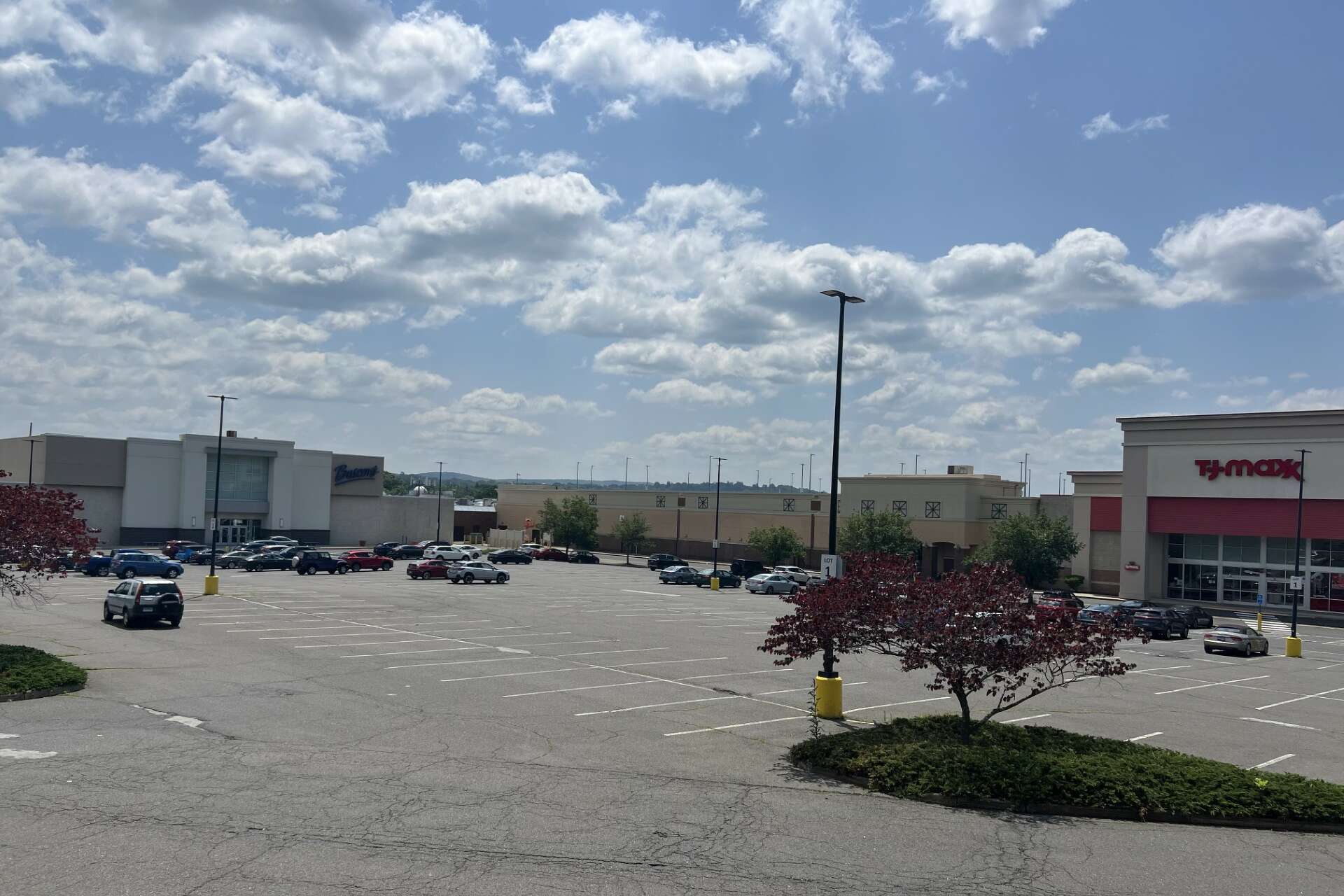 Meriden Mall vacancies continue to rise as more stores close