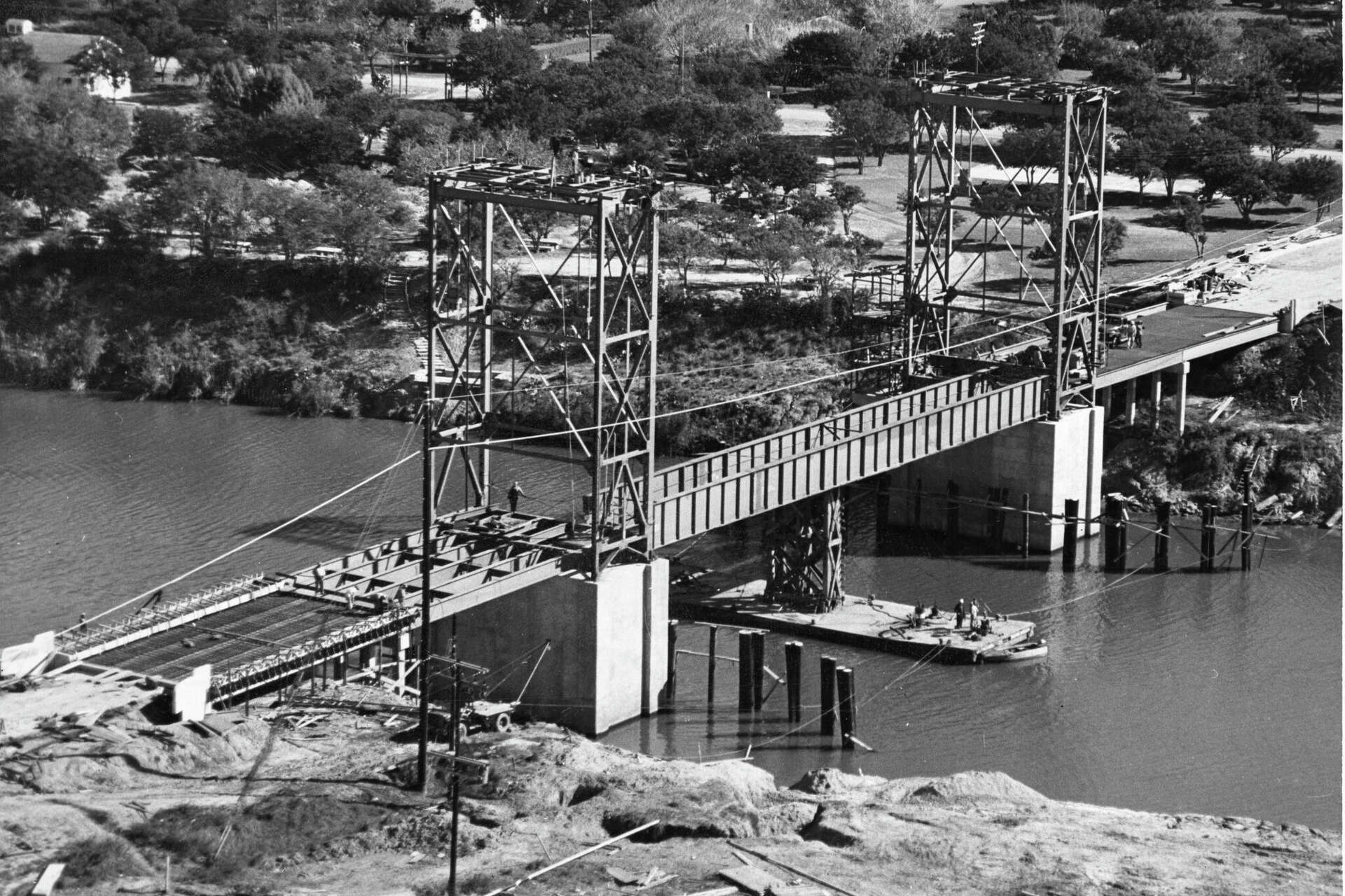 Texas' last remaining lift bridge's location may surprise you