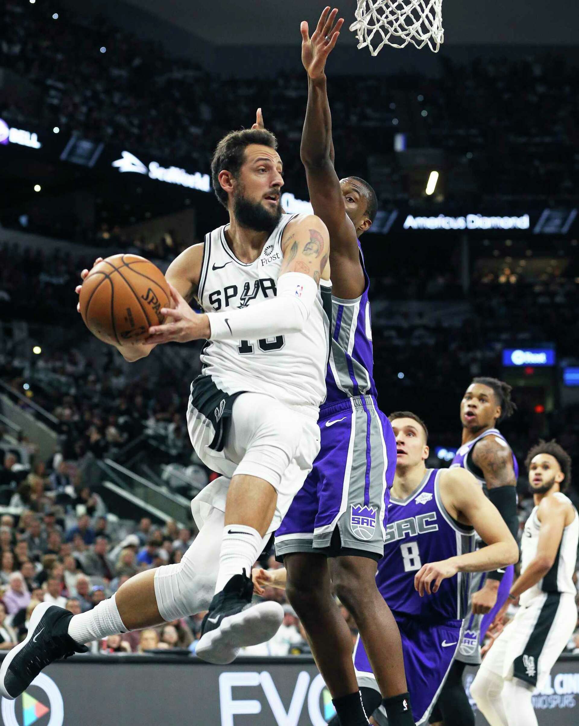 Former Spurs guard Marco Belinelli retires from basketball