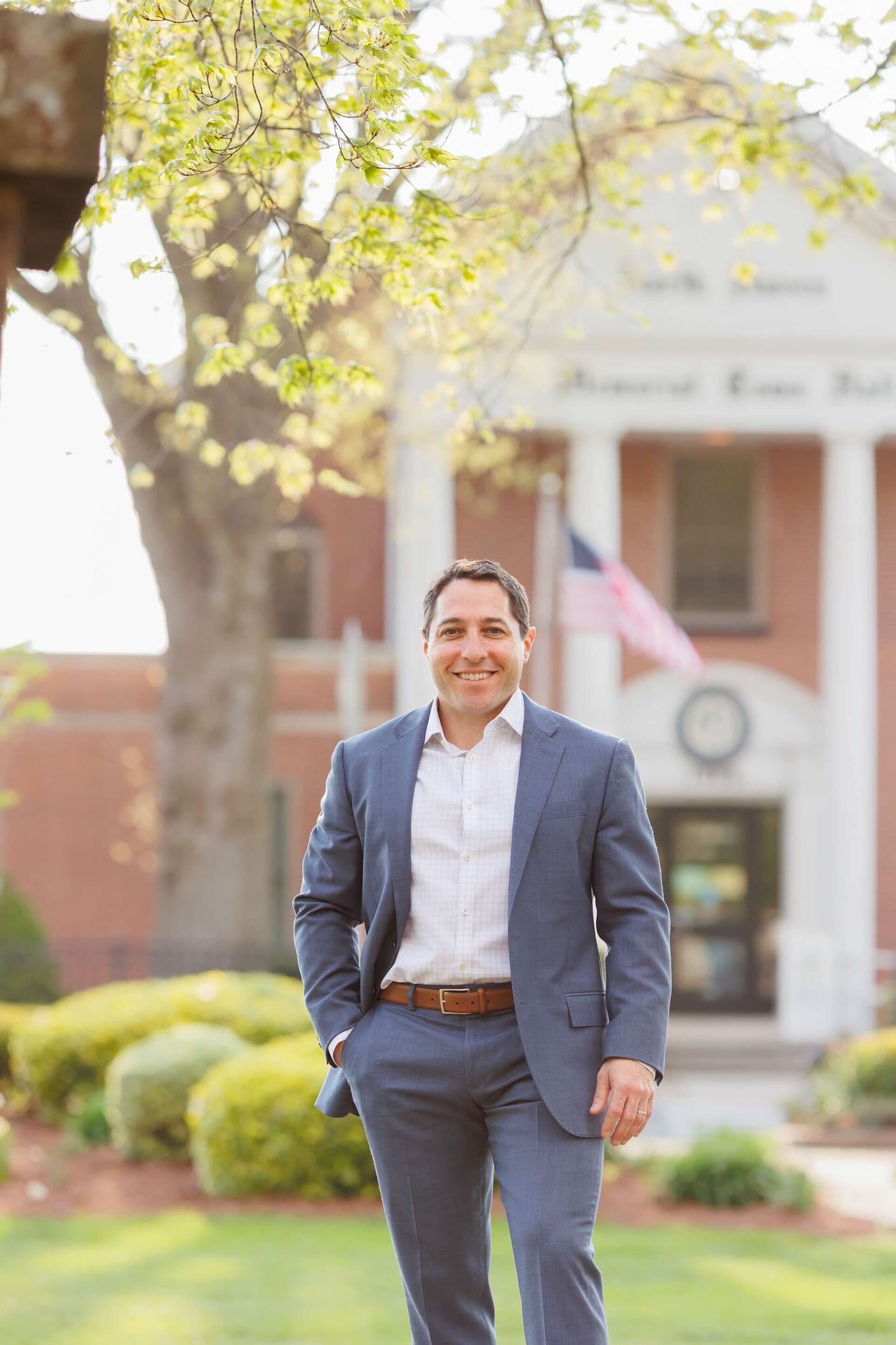 Two North Haven Democrats seek selectman nomination