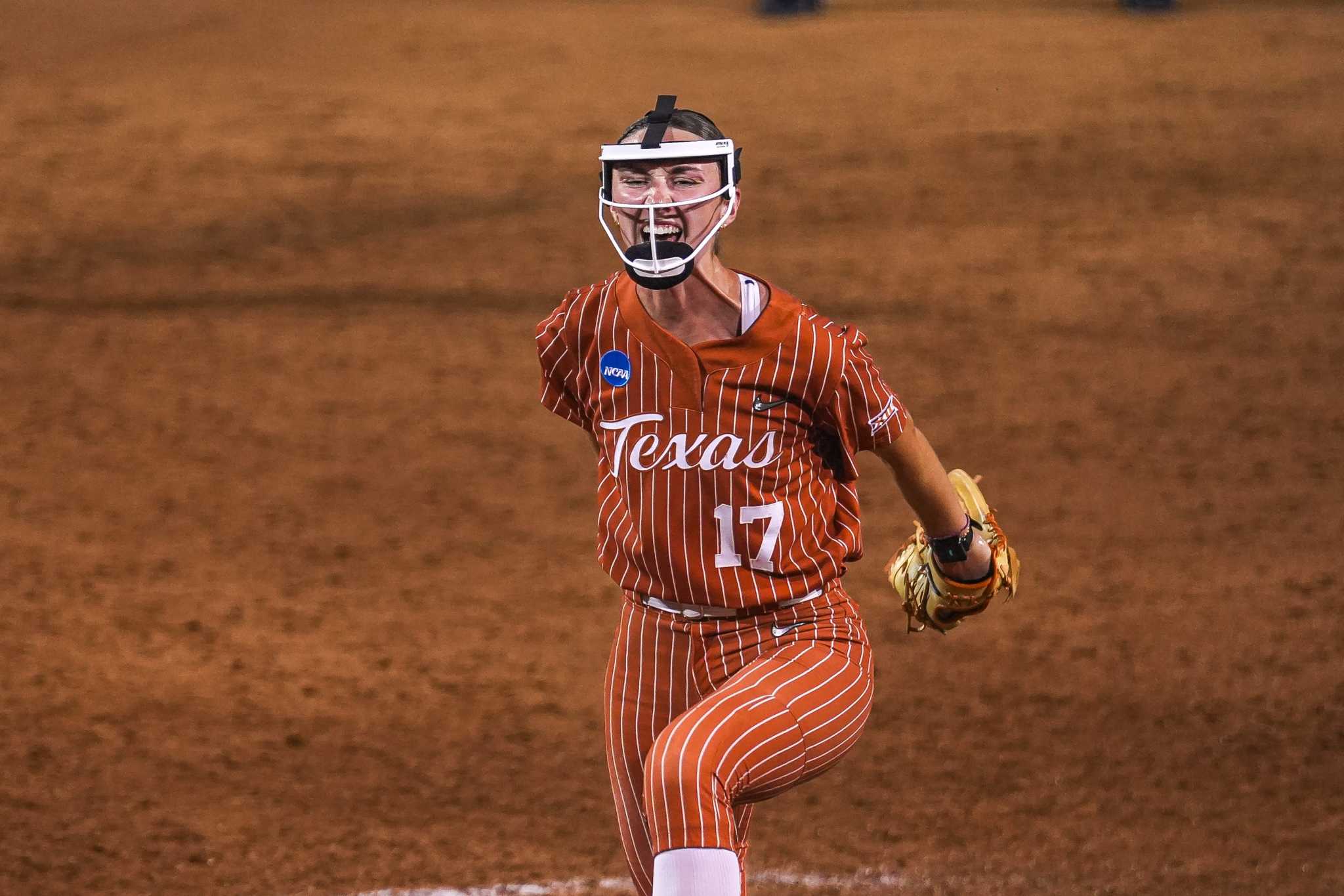 Texas softball star Teagan Kavan embraces role as team ace entering SEC ...