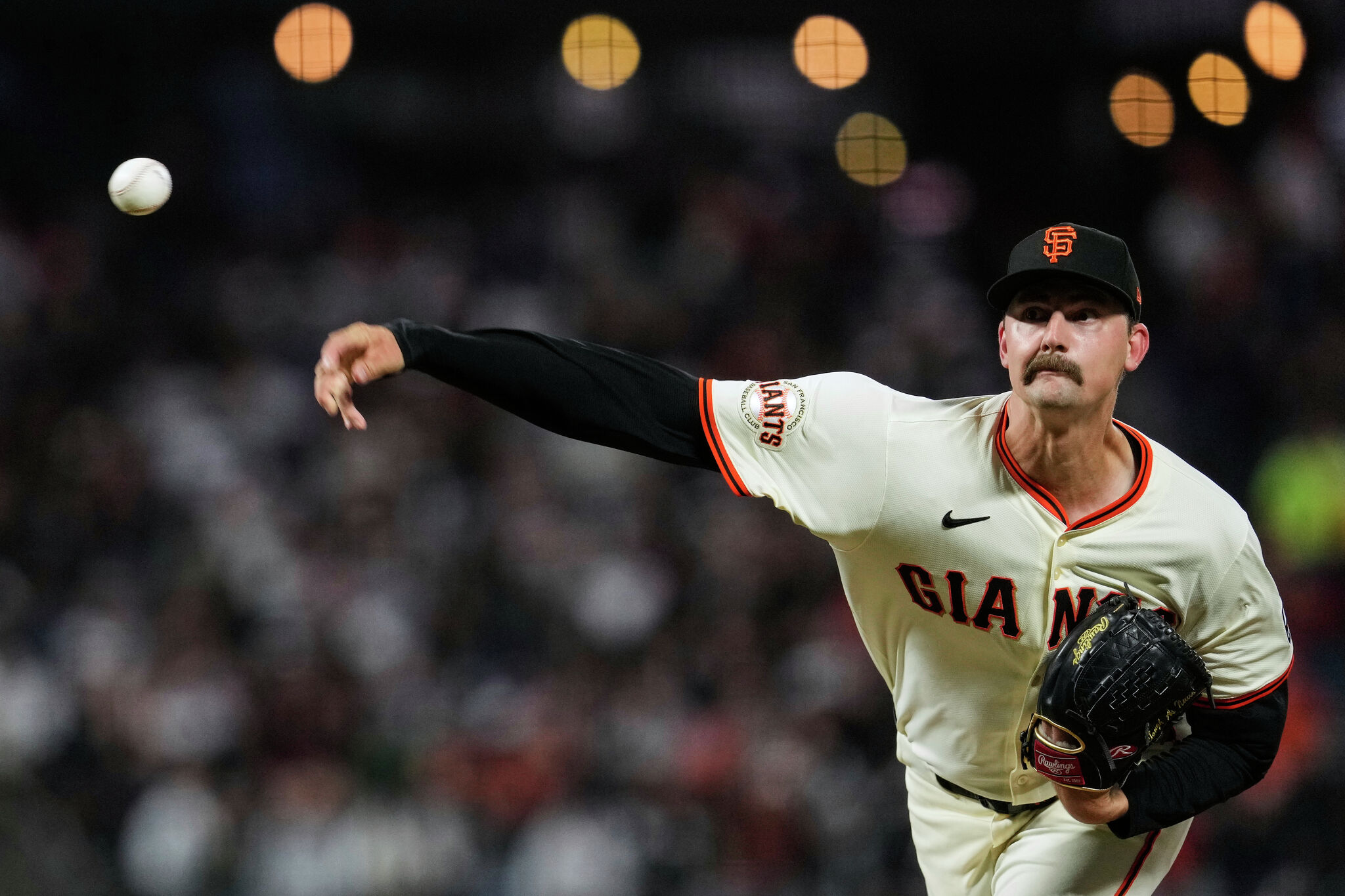 SF Giants pitcher's wife accuses him of abuse in viral social post