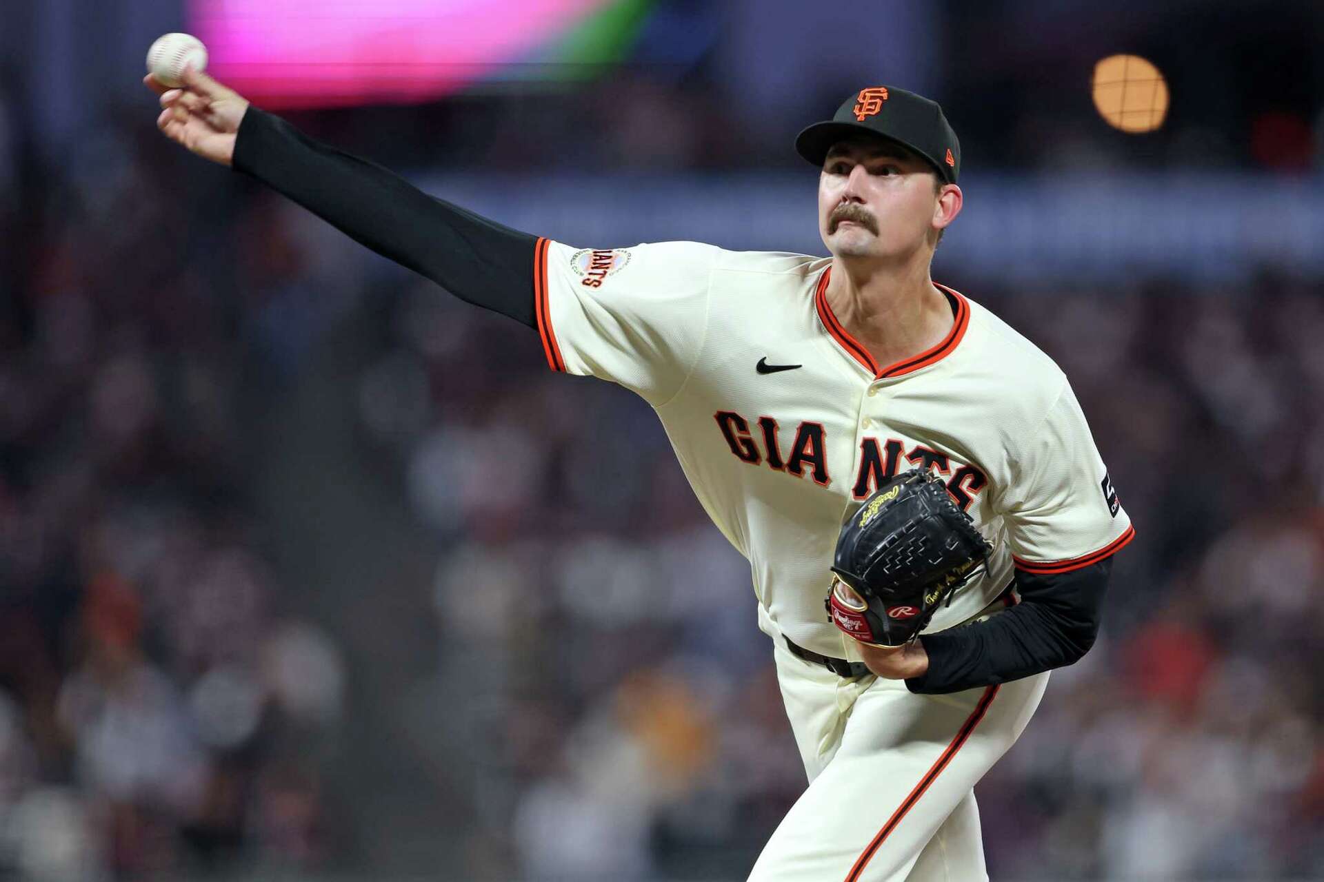 Giants looking into abuse allegations made by Sean Hjelle’s wife