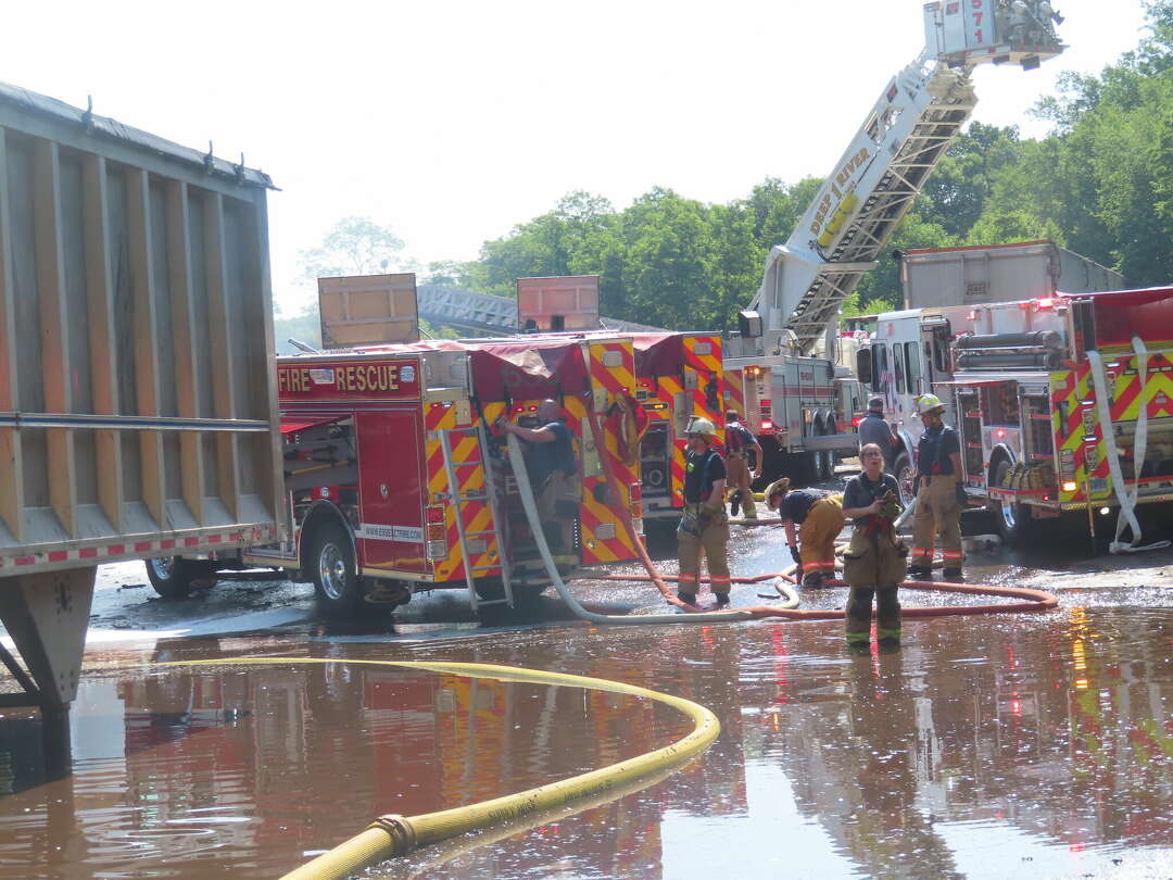 Large fire at Deep River Transfer Station extinguished