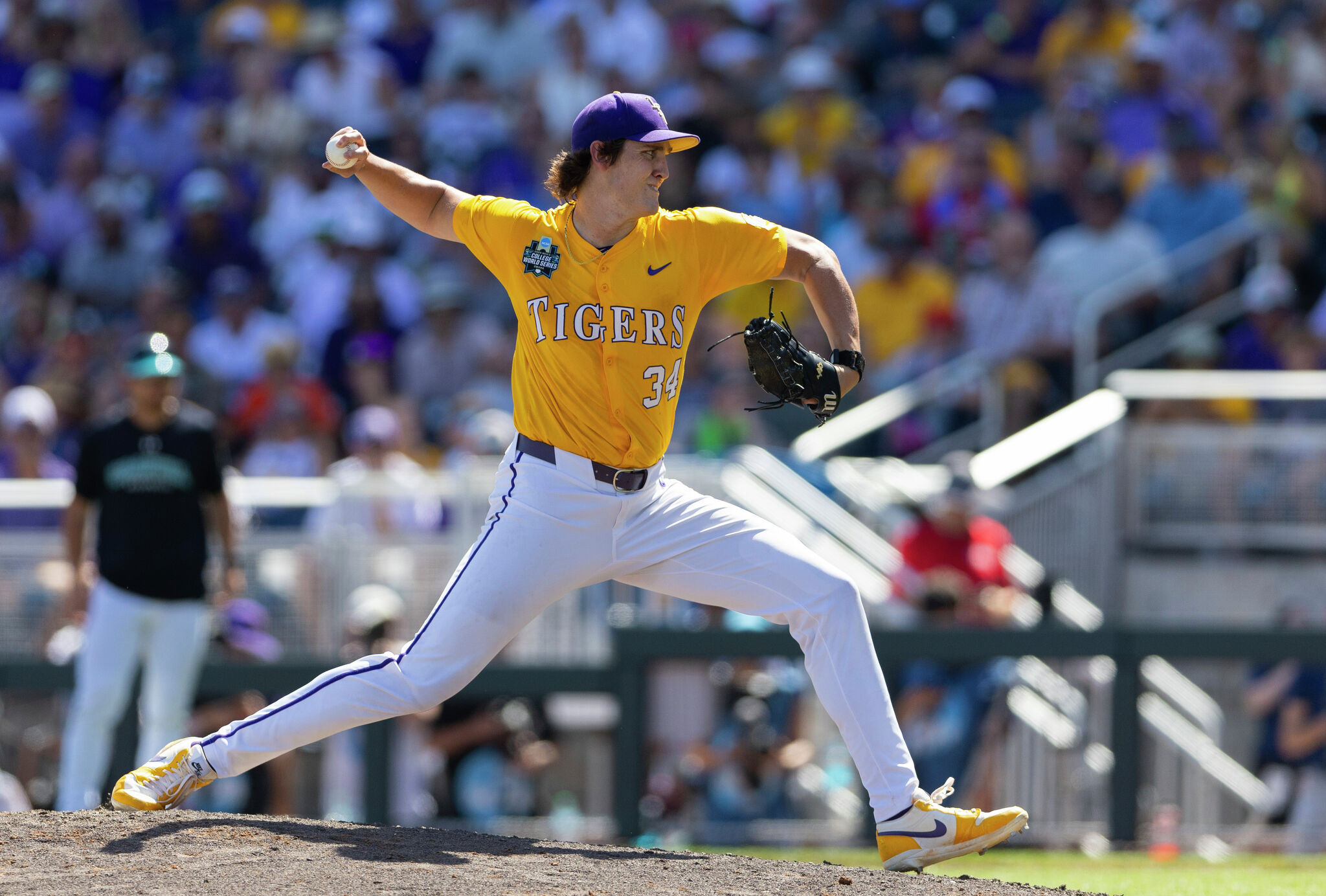 Chase Shores closes out LSU's victory to clinch CWS championship