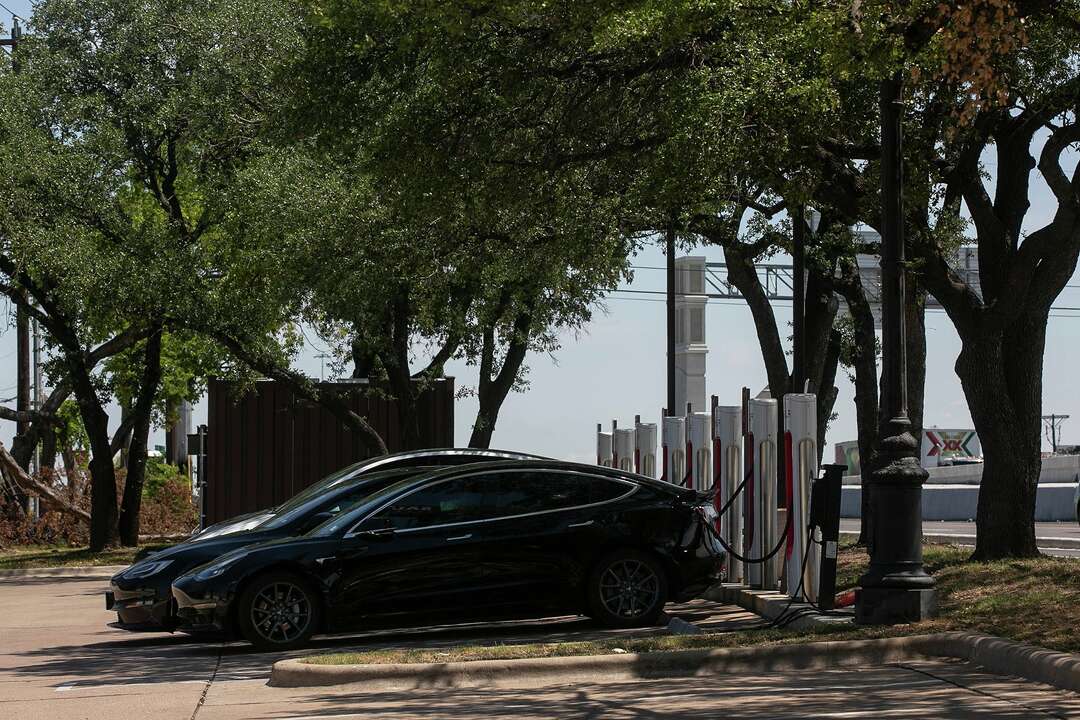 EV owners to pay $200 fee to register cars under new Texas law