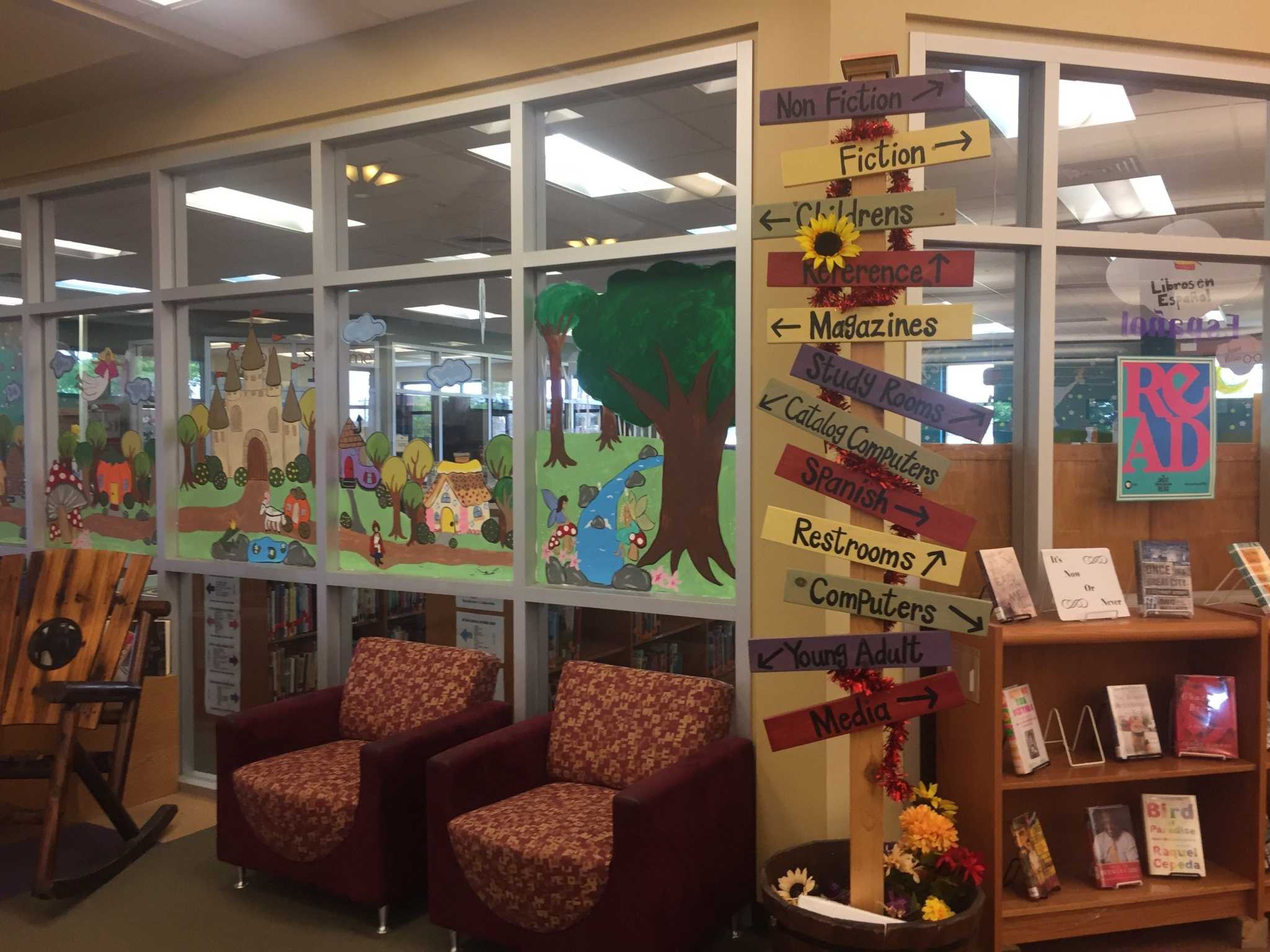 Head of Leander library leaving; supporters blame drag queen event