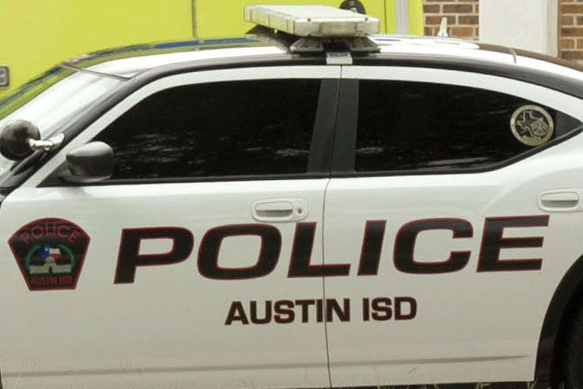 Former Austin ISD teacher pleads guilty in child pornography case