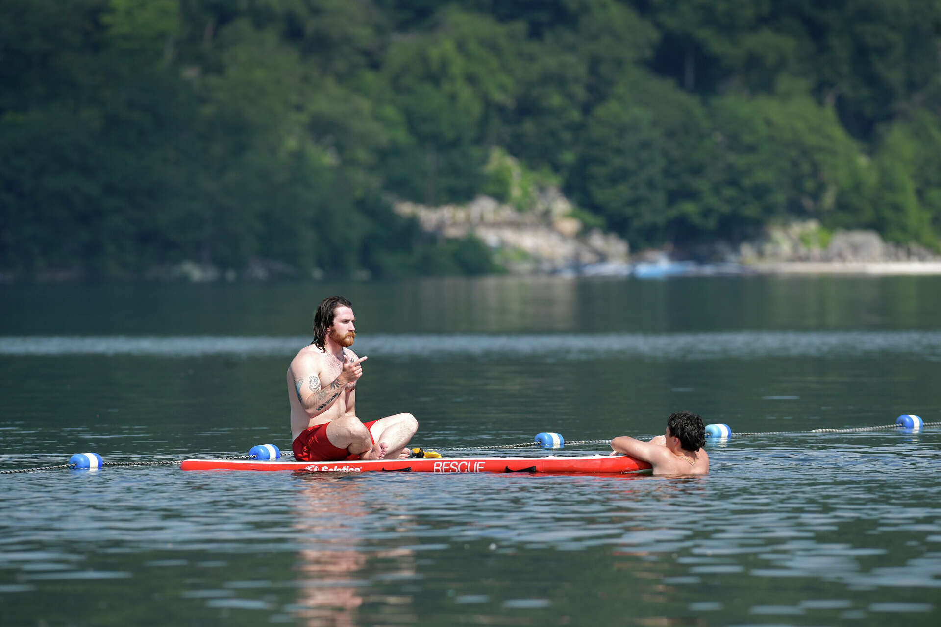 Sweltering heat descends on Connecticut for a second day Monday