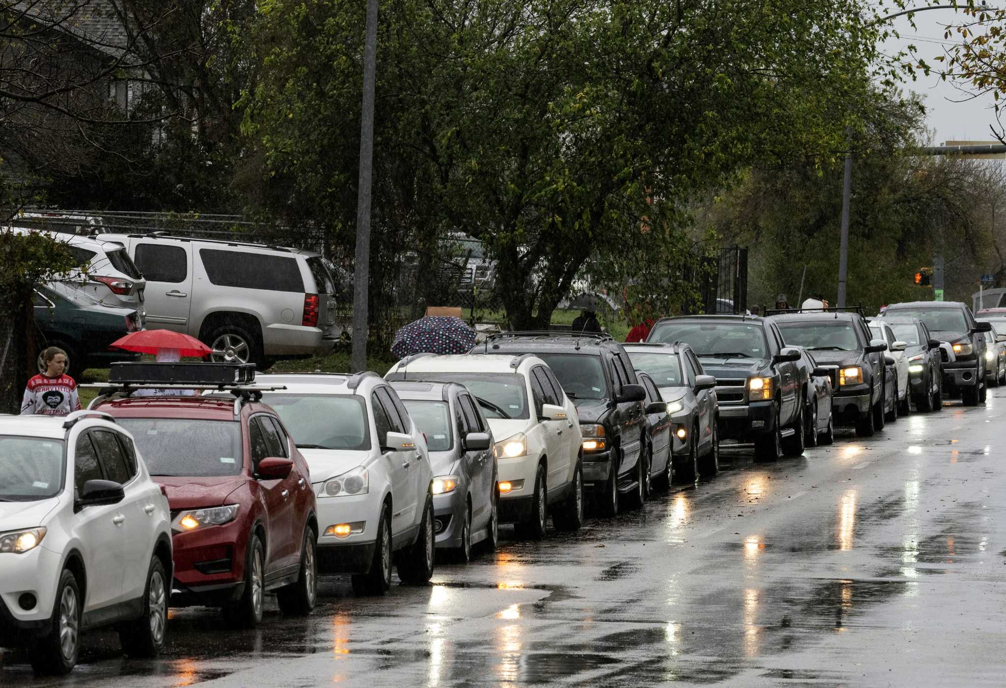 Austin Dove Springs community hosts annual toy giveaway