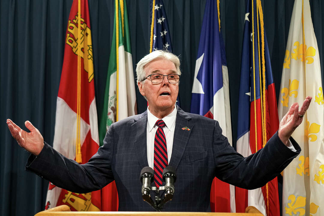 Texas Gov. Greg Abbott vetoes THC ban, moves to legalize marijuana