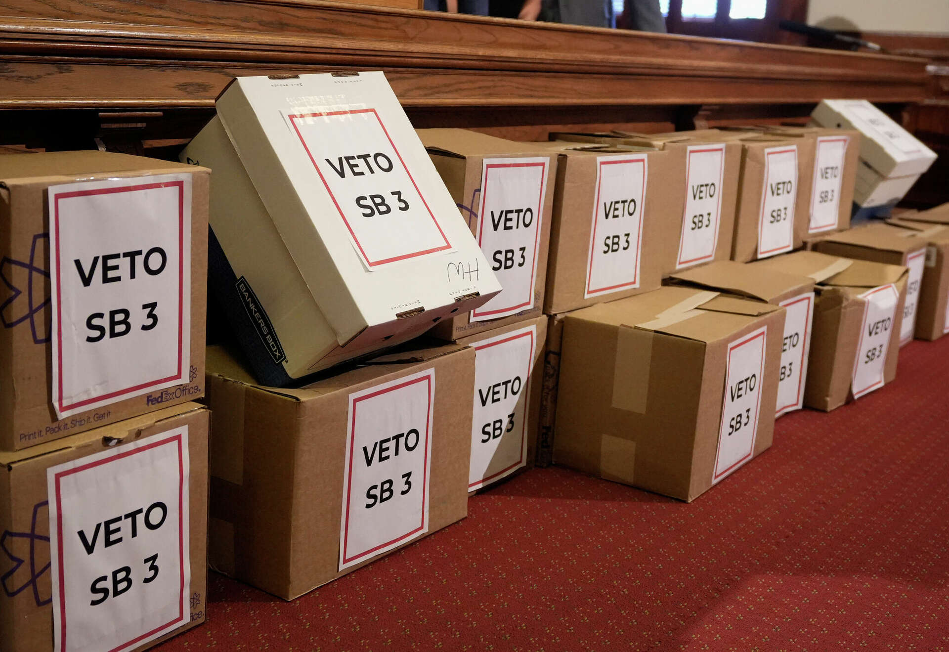 Texas Gov. Greg Abbott vetoes THC ban, moves to legalize marijuana