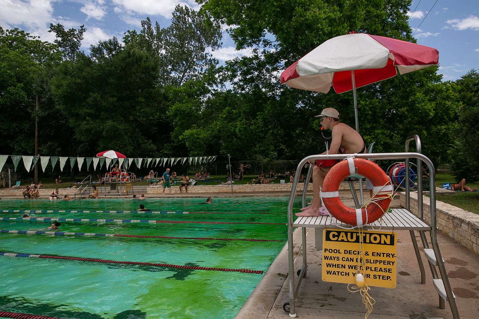 Which Austin pools and splash pads are open, closed this summer