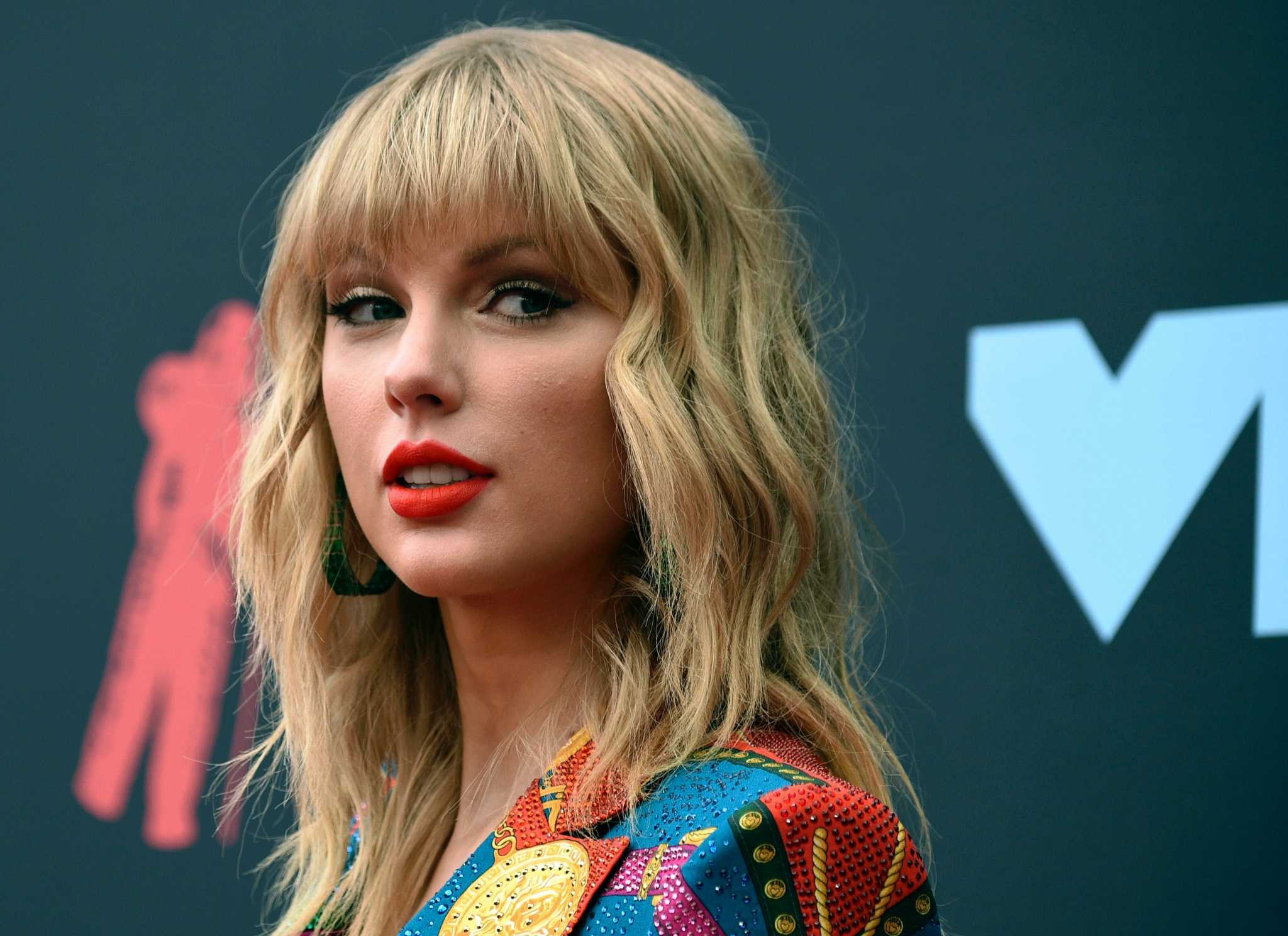 Austin man pleads guilty to stalking, threatening Taylor Swift