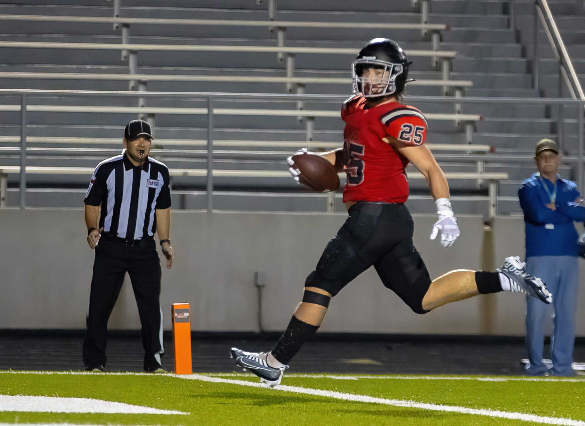 Bowie's Max Barnes, Lake Travis' Kacey Kazmierski athletes of the week