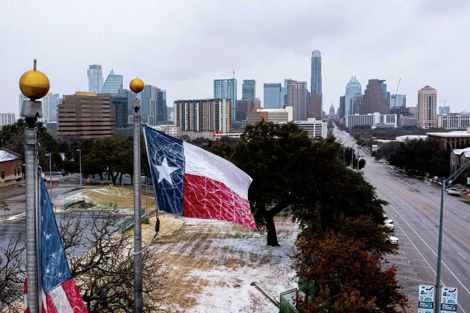 See stunning images of winter freezes in Austin since 2021