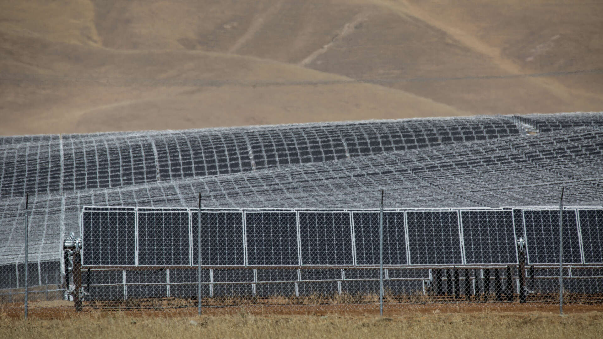Dried-up California farmland to become world-record solar site