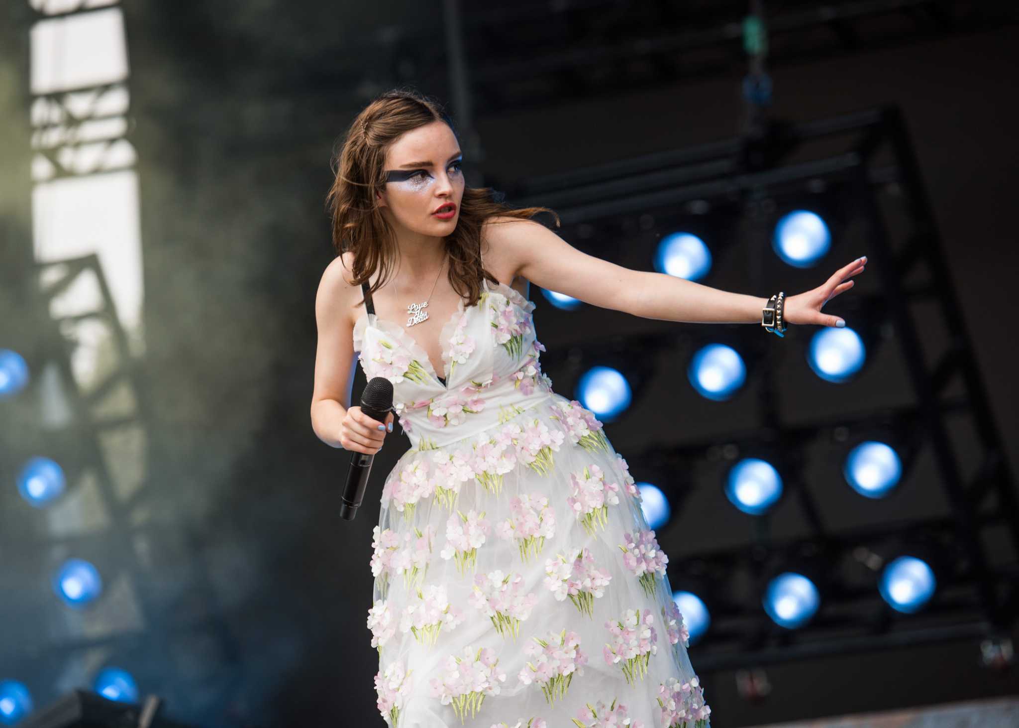 Hail Scotland! Chvrches are honest-to-Tron rockstars now