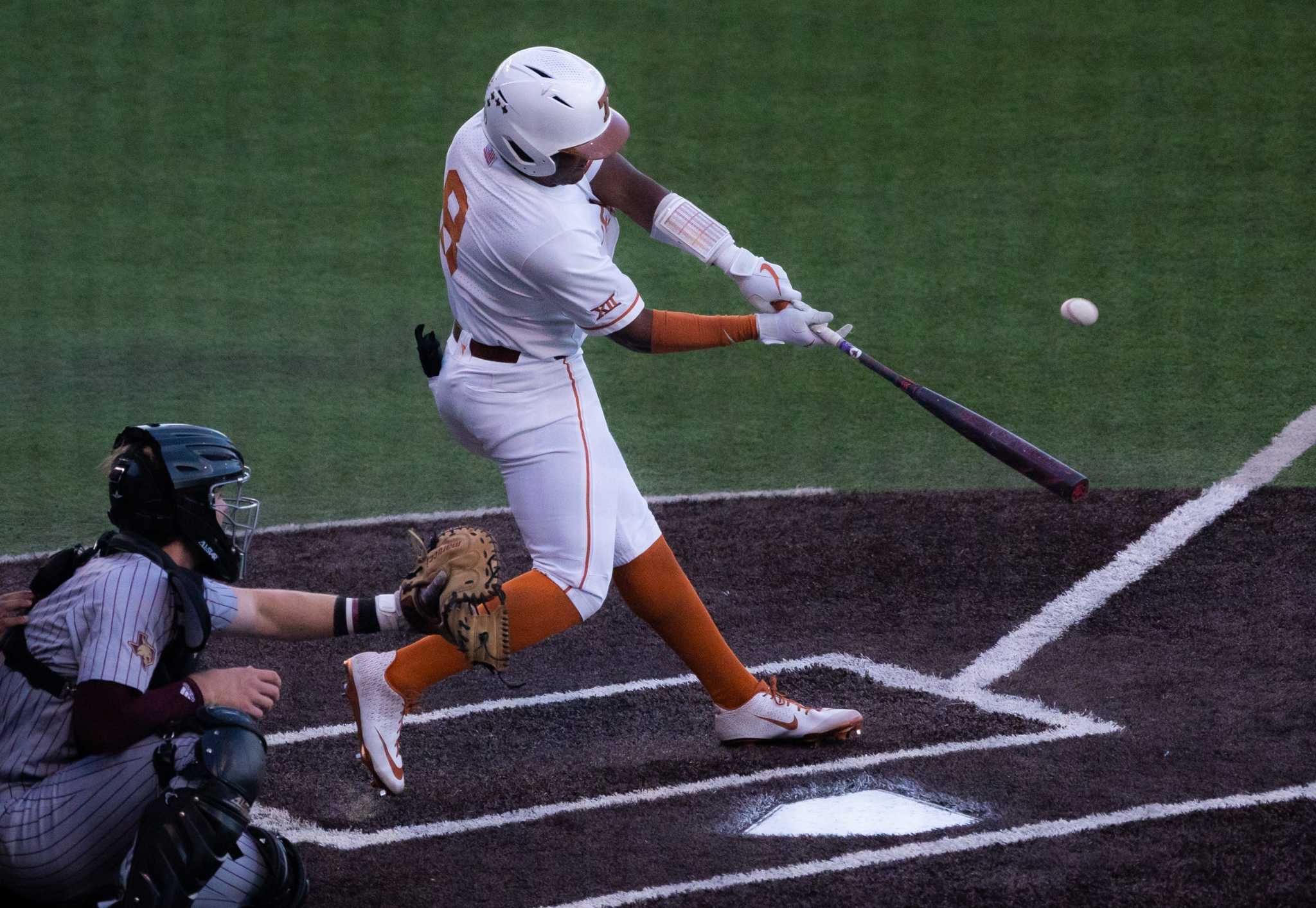 Dylan Campbell sets Texas baseball record for longest hitting streak