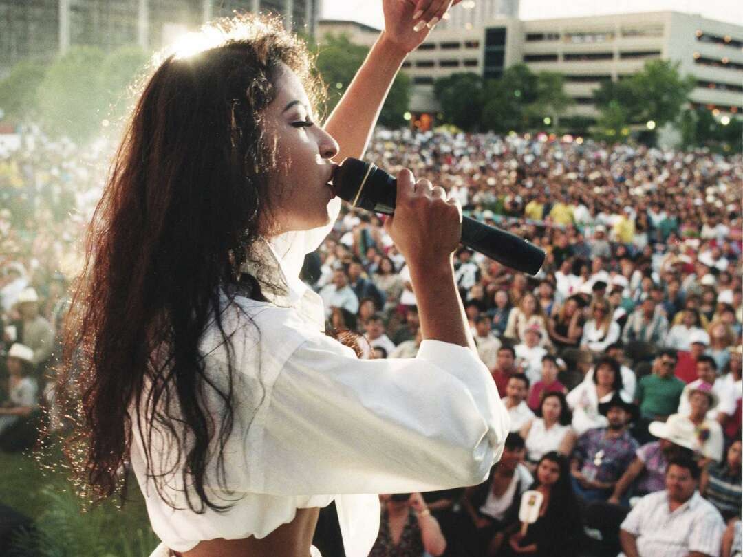 5 obscure facts about Selena Quintanilla, the Queen of Tejano Music