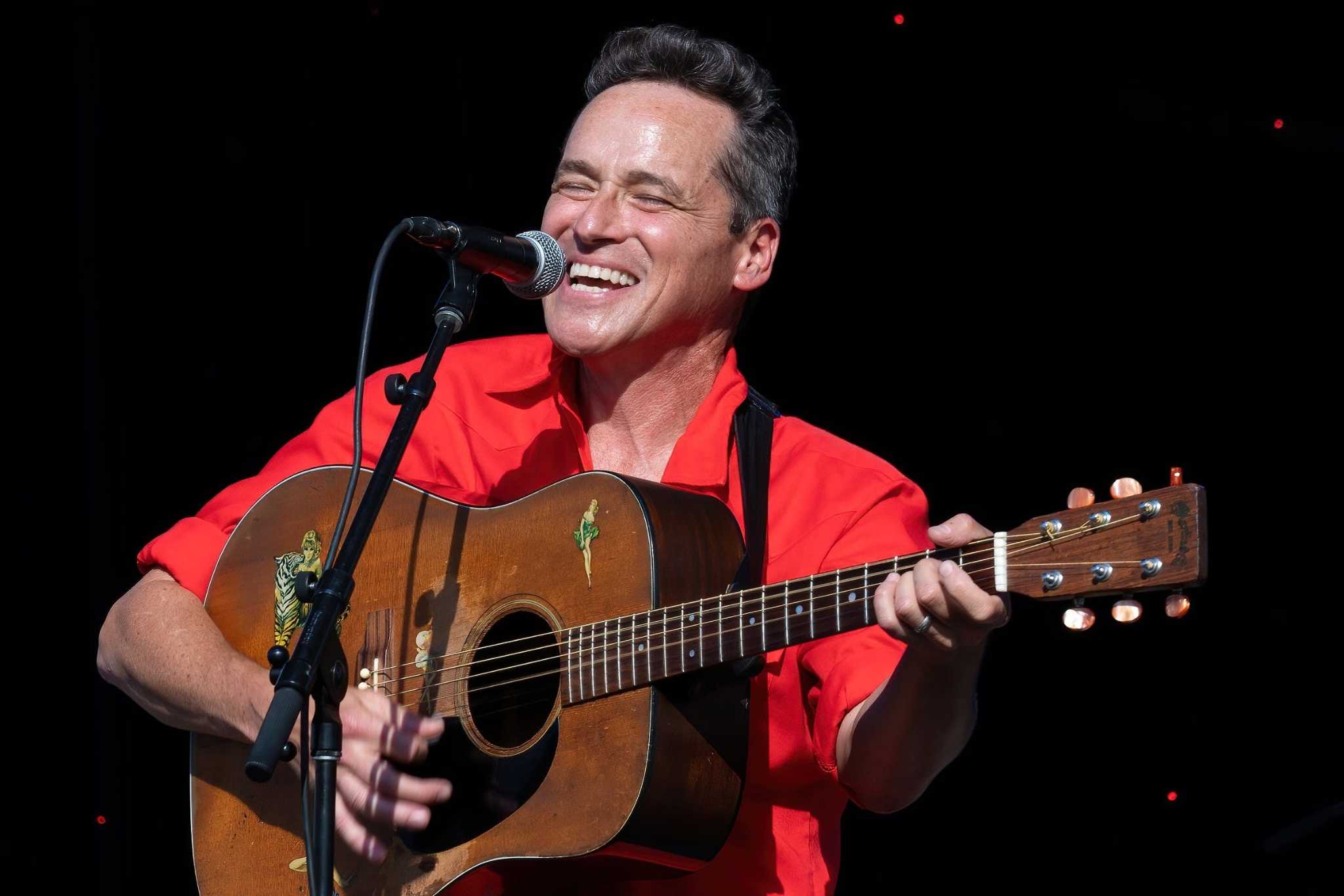 How Monte Warden co-wrote George Strait's hit song 'Desperately'