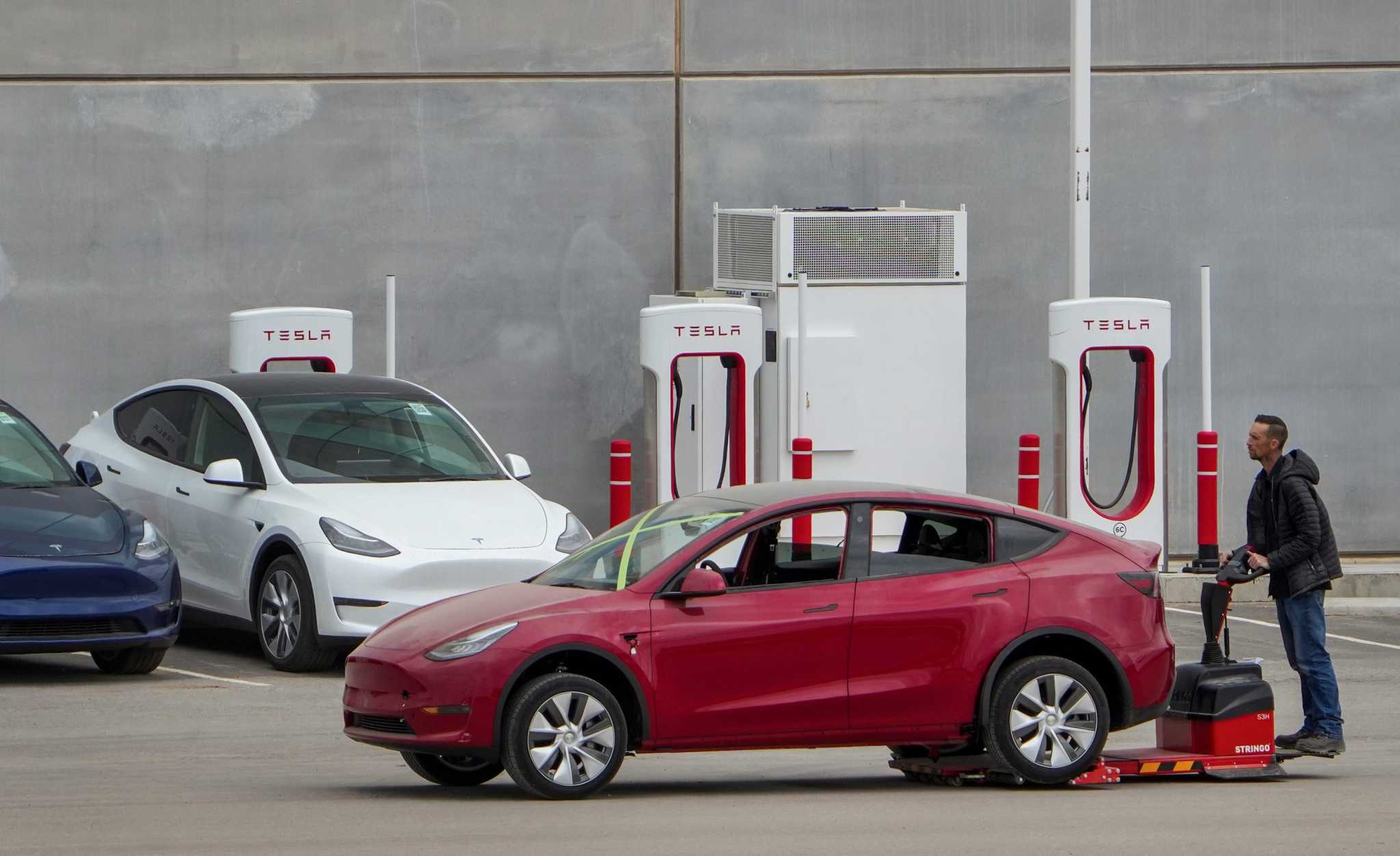 EV charging access set to expand as Austin-based Tesla partners with GM ...