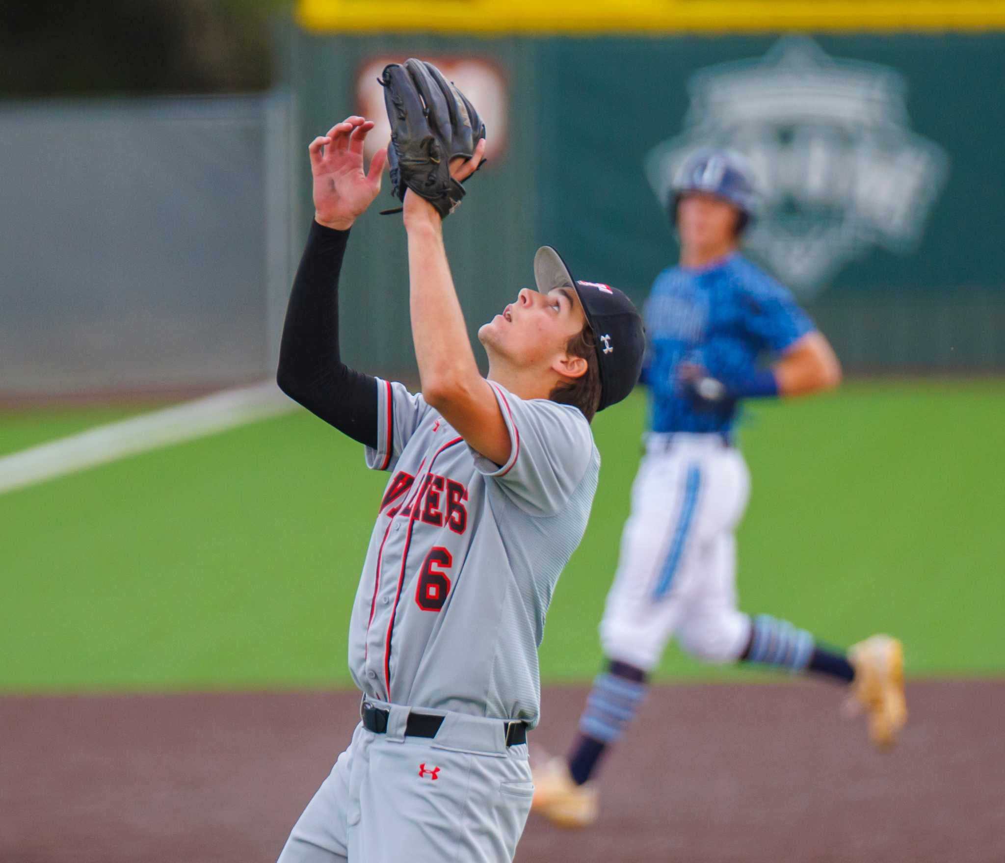 Lake Travis' Kaeden Kent pitches and slugs Cavaliers to playoff win