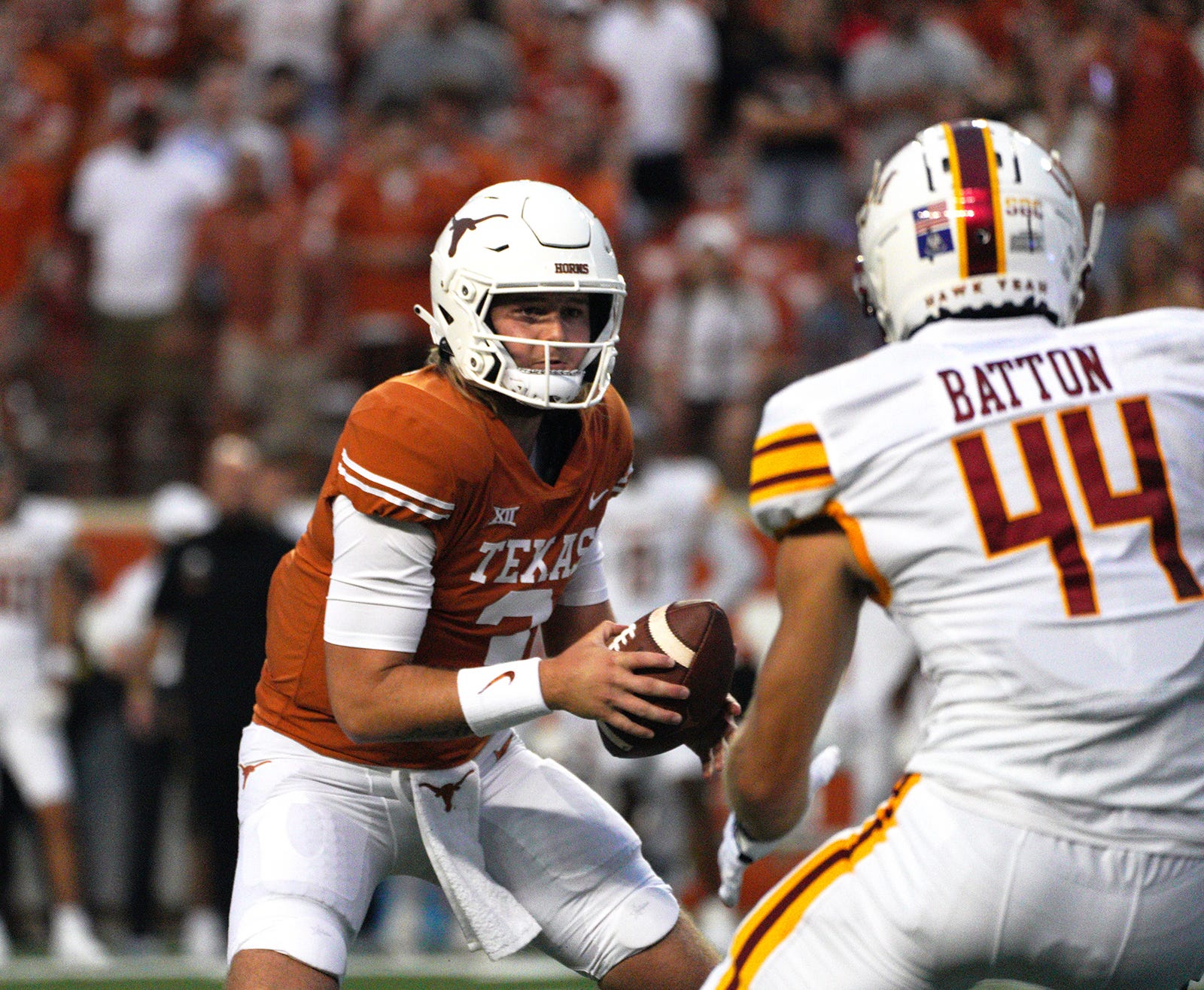 'An absolute shame.' Longhorn fans react to Quinn Ewers injury during Alabama vs. Texas