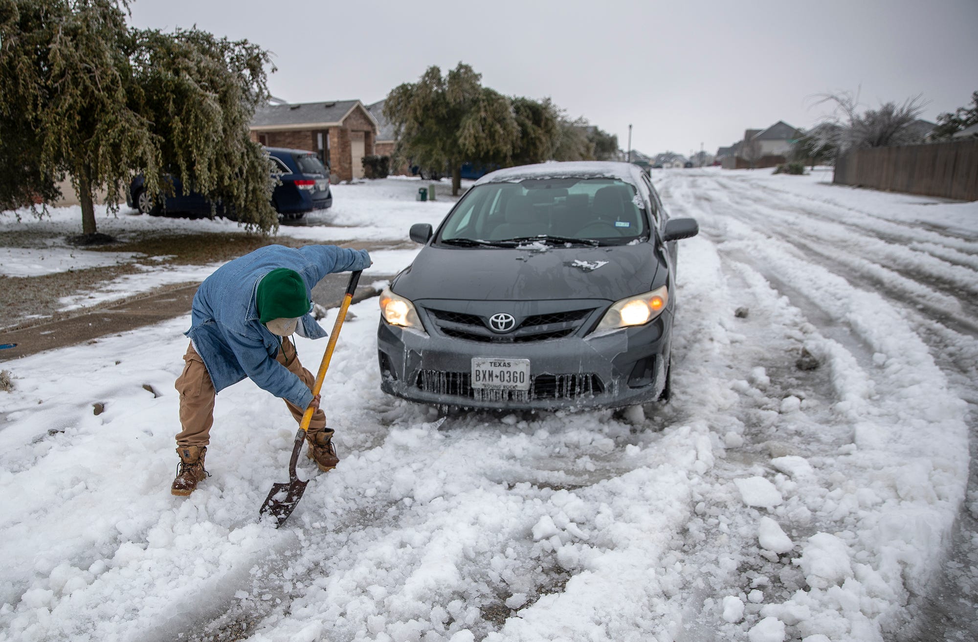 Central Texas winter safety tips: How to drive in ice, snow