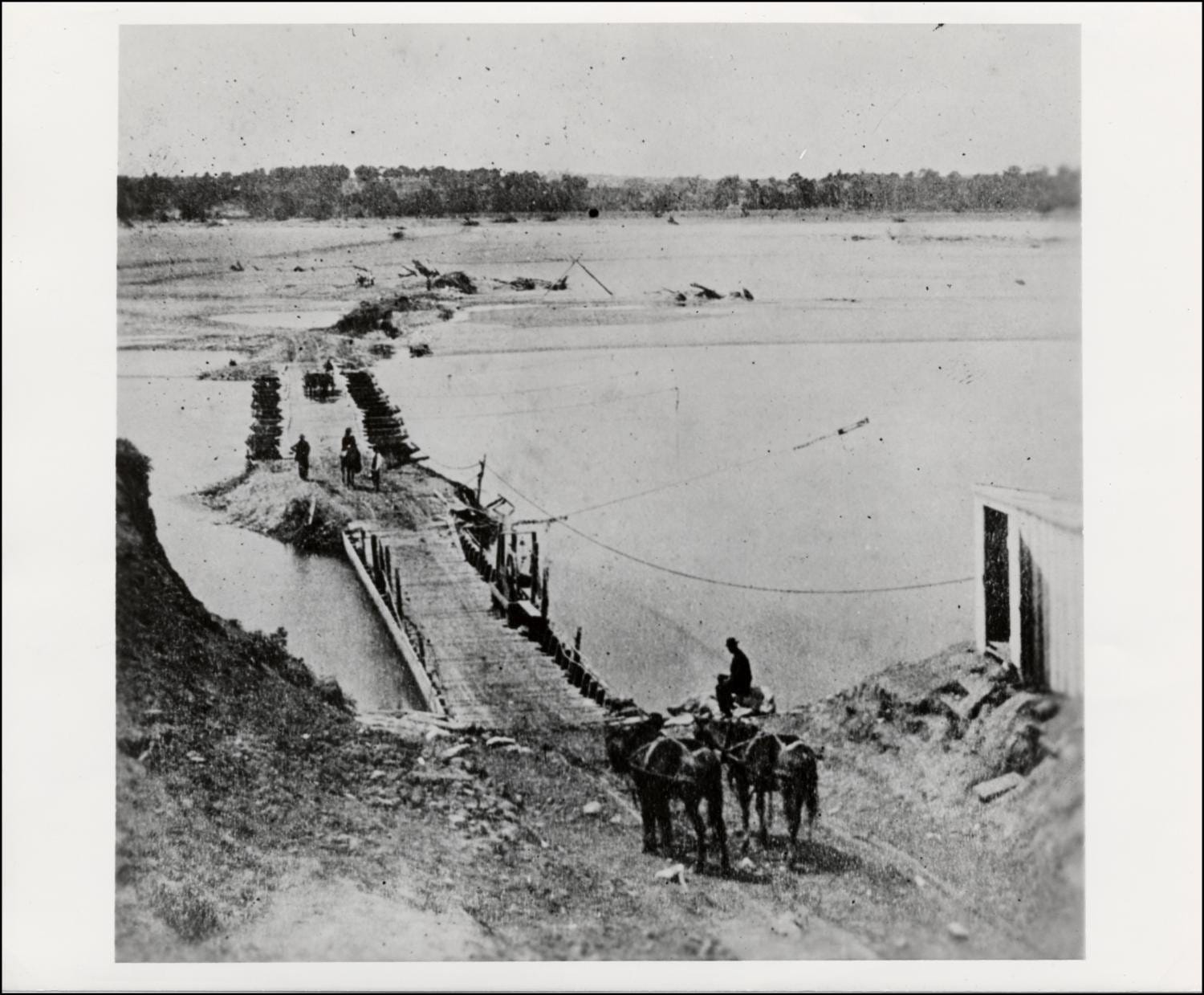 Austin’s first long bridge used ancient pontoon technology