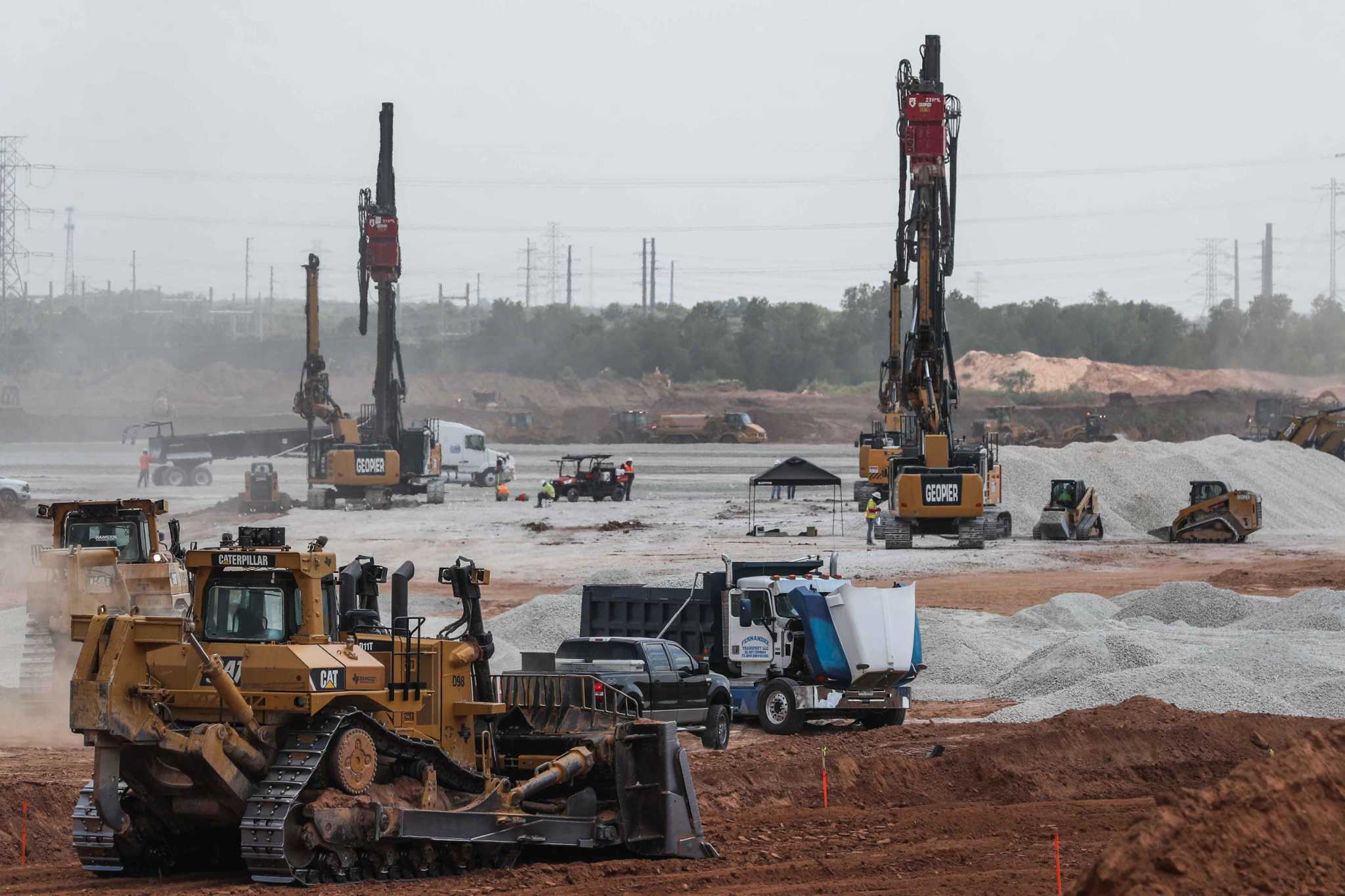 With Tesla moving next door, Bastrop looks to appeal to auto industry