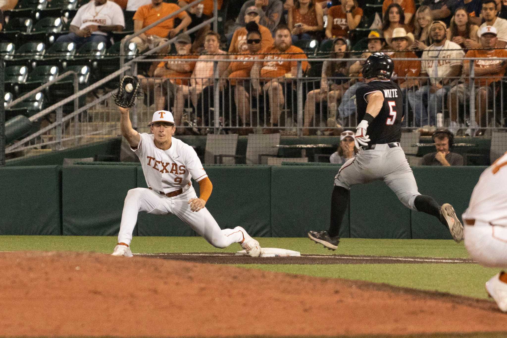 Texas baseball team beats ranked Red Raiders in conference opener