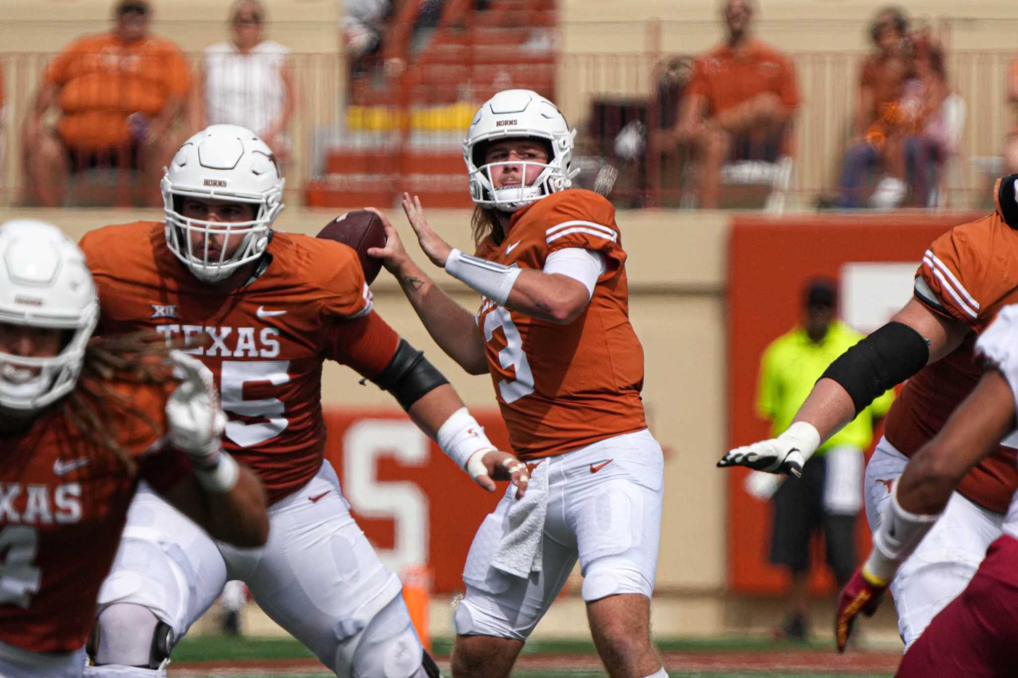 Texas offensive line stars in win over Iowa State