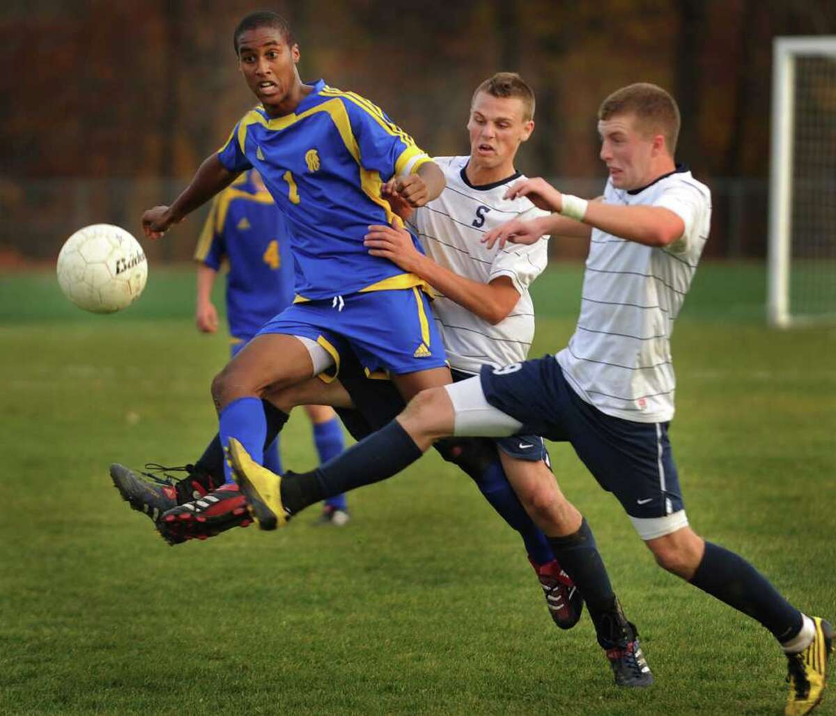 Bergonzi's goal propels Wrecker booters to Class LL semis