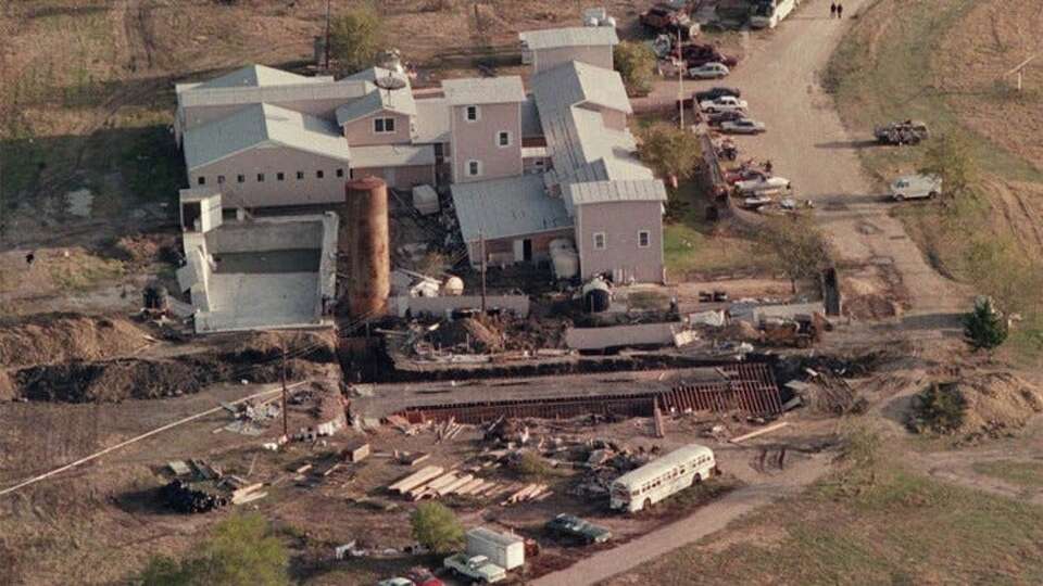 A quarter-century later, ‘dark theories’ still hover over Waco siege