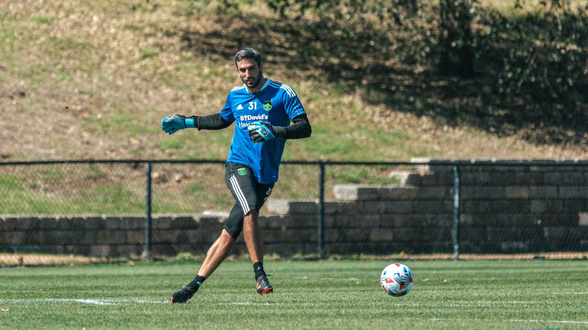 Brad Stuver, Andrew Tarbell compete to start in goal for Austin FC