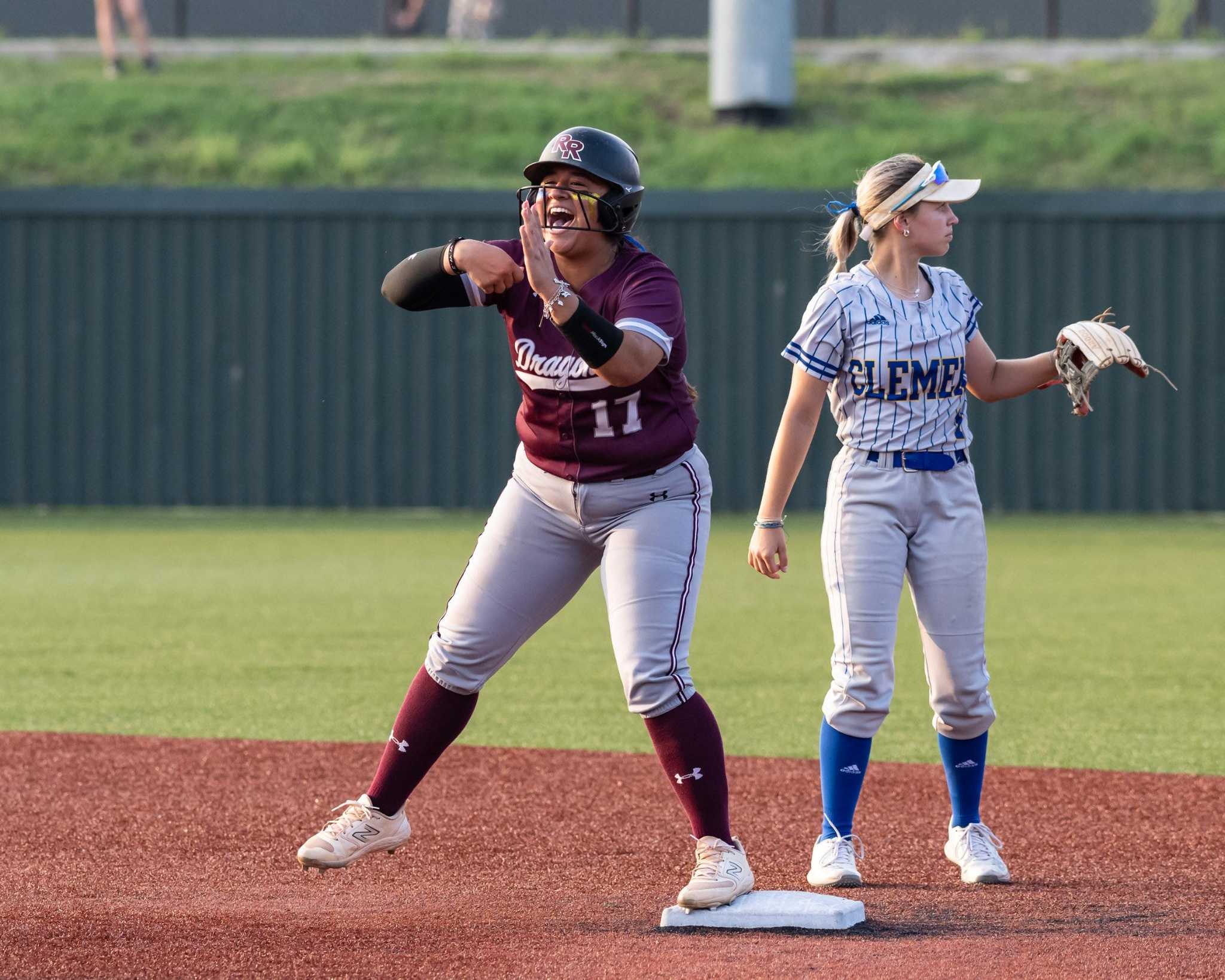 Austin-area softball teams advance to regional quarterfinals series