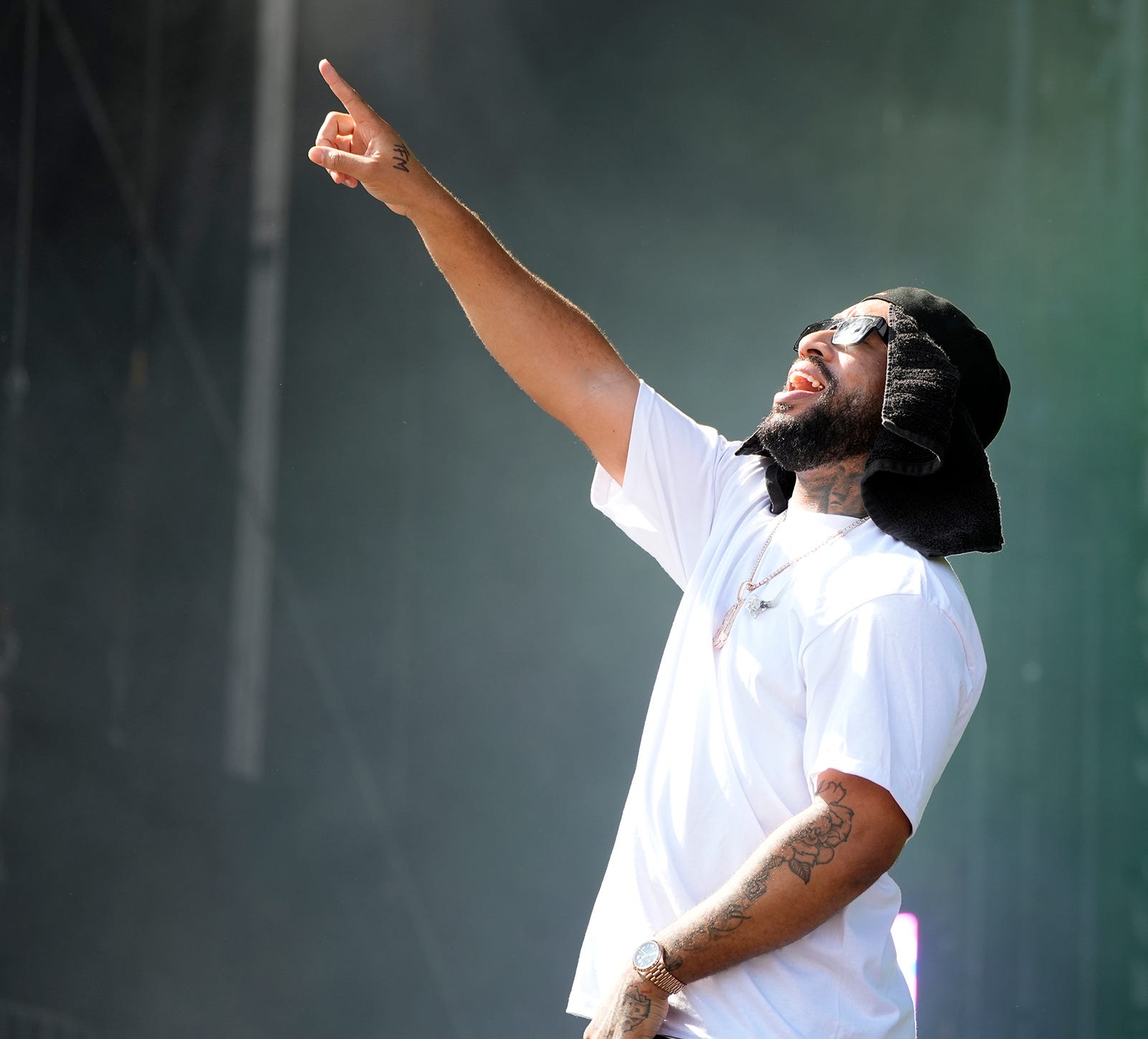 Larry June lights up ACL stage with signature hits, West Coast aura