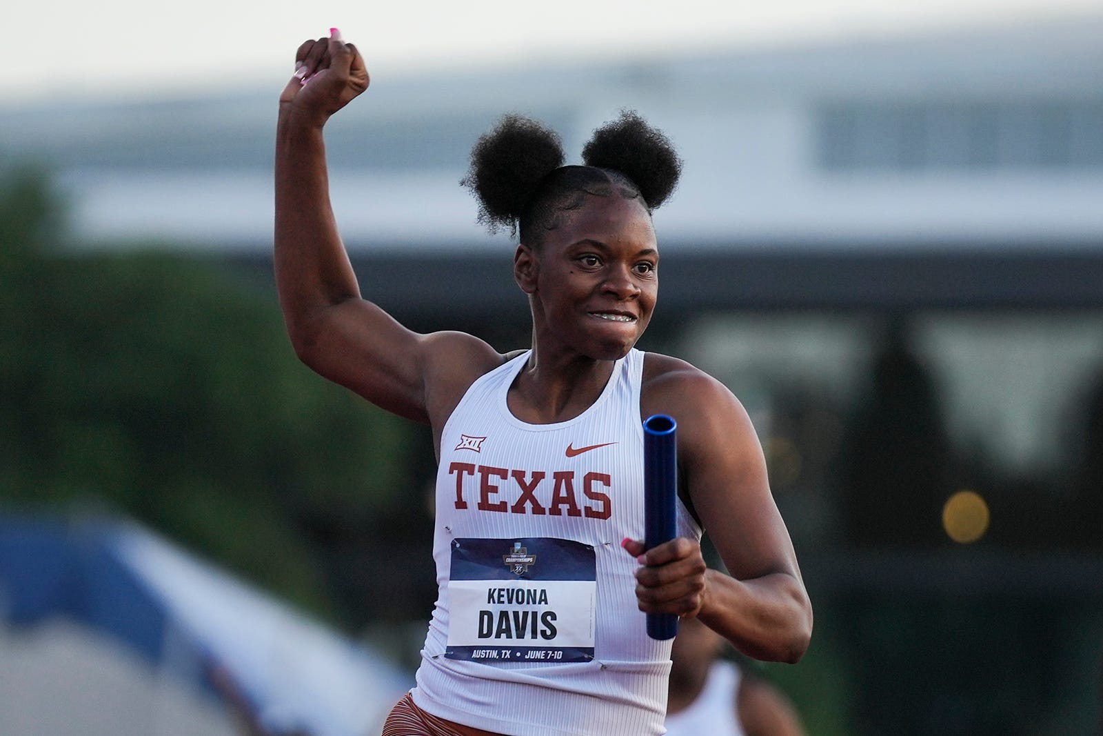 Texas women set record in 4x100 relay NCAA track championships